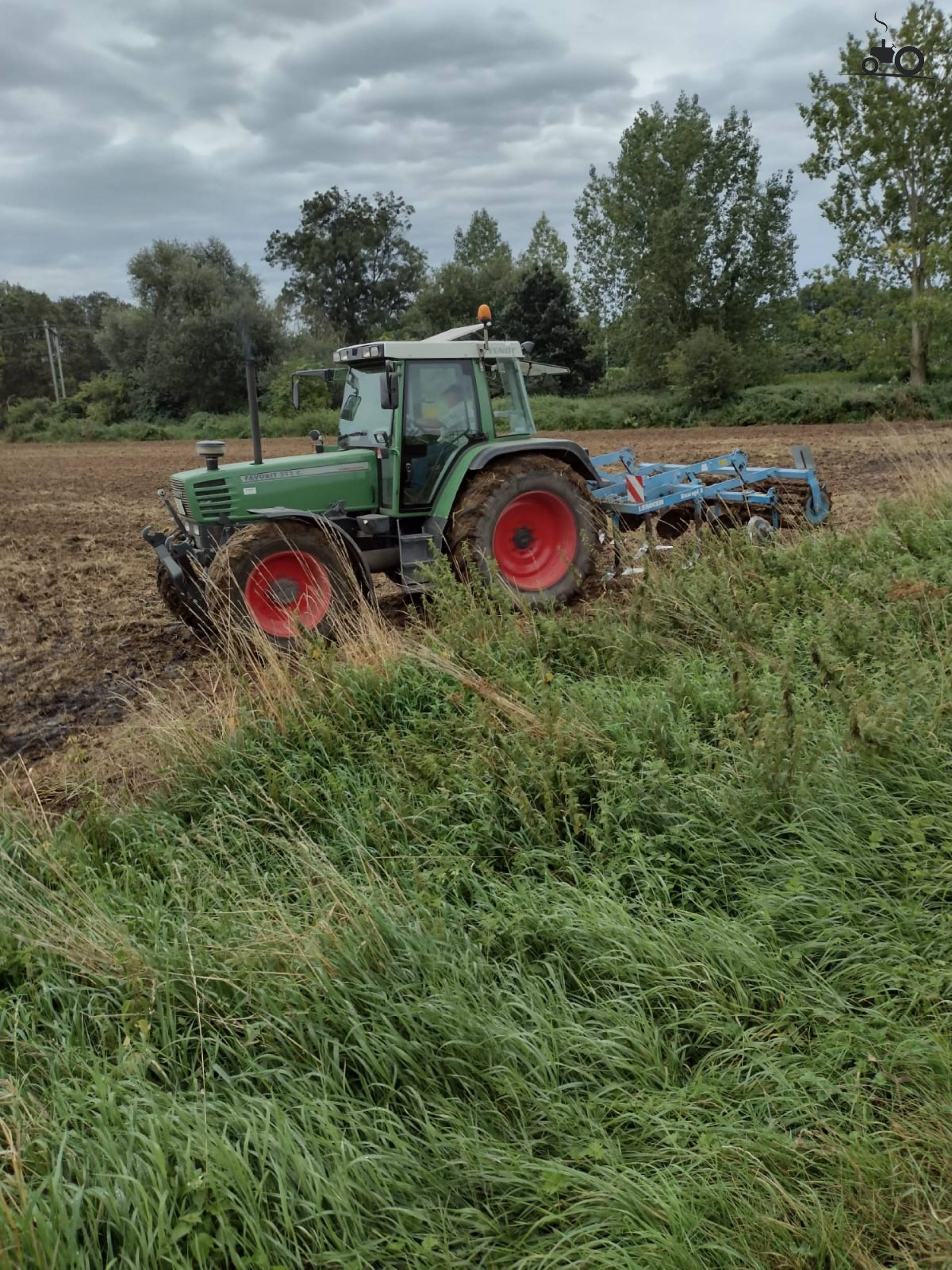 Fendt 511 C - Schweiz - Traktor foto #1534823