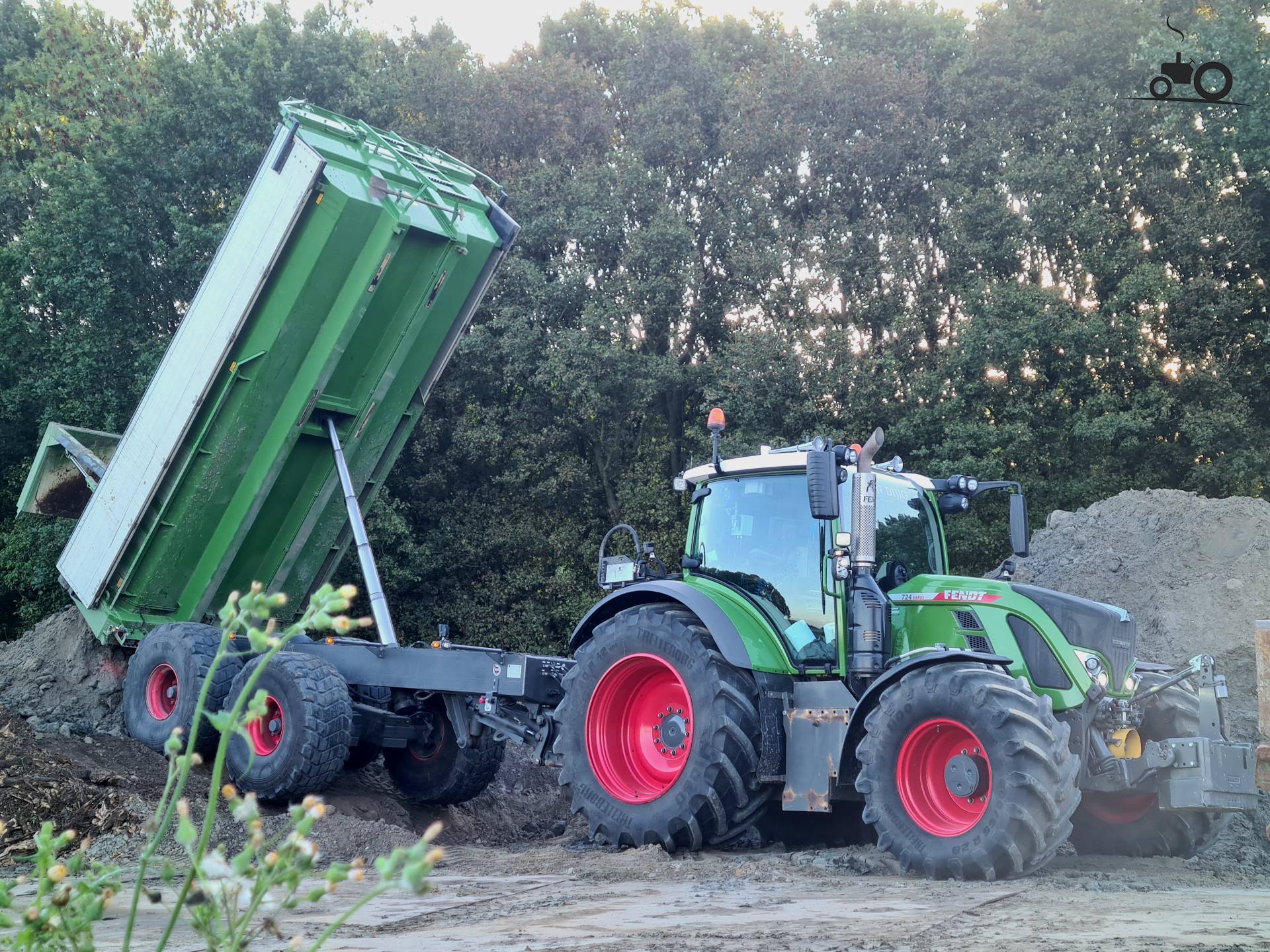 Foto Fendt 724 #1536981