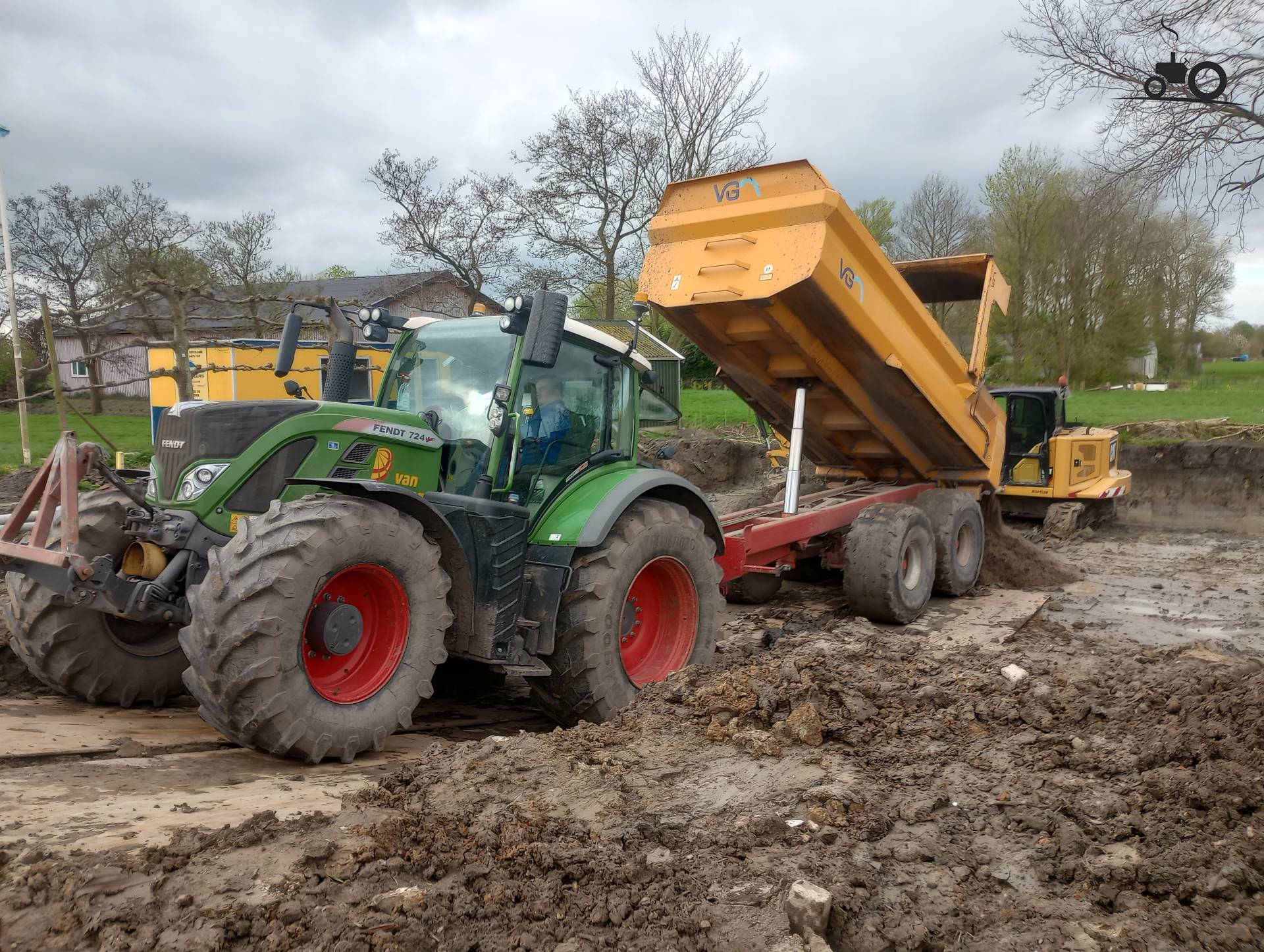Foto Fendt 724 van Loonbedrijf van Diepen