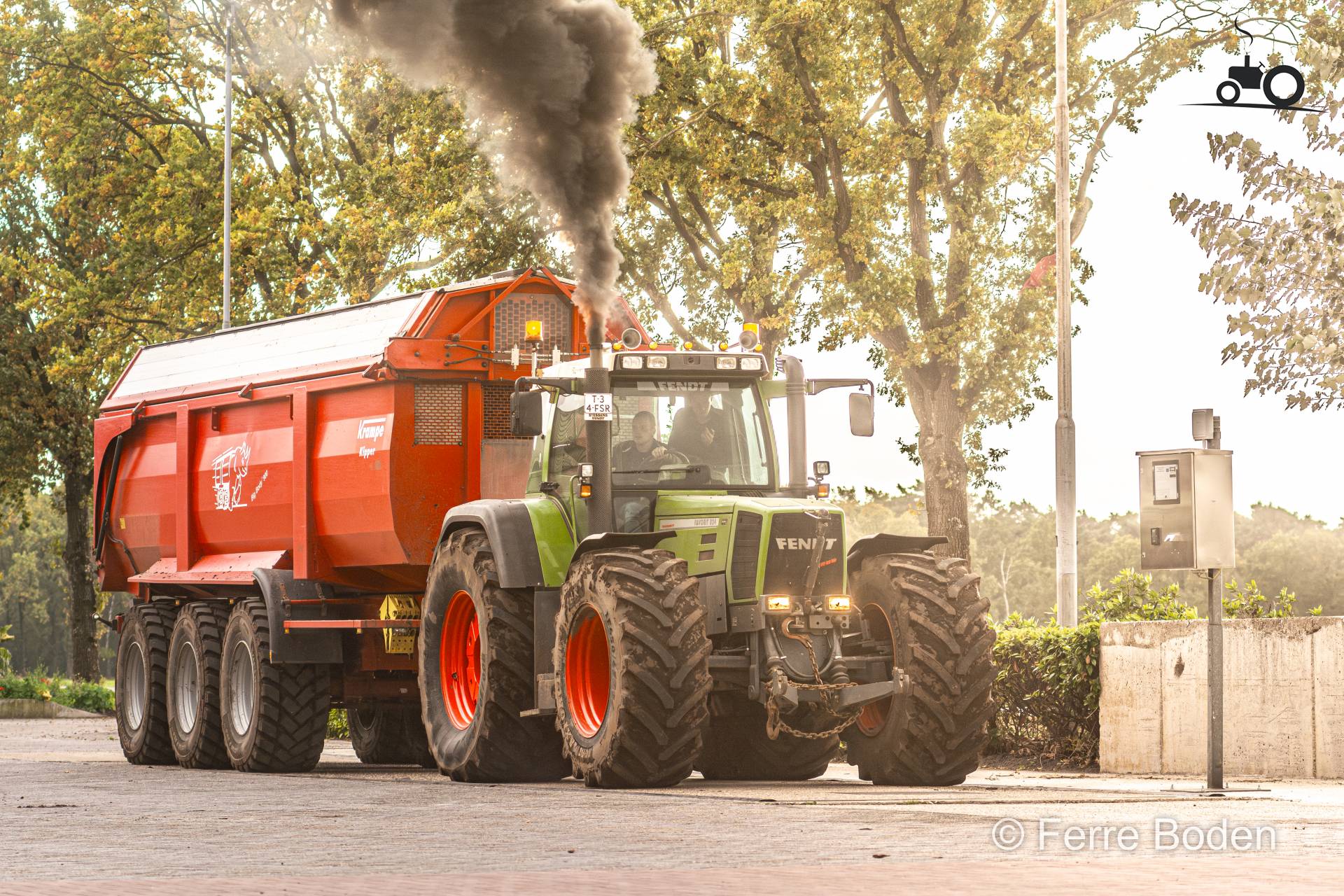 Foto Fendt 824 van Van Den Borne Aardappelen