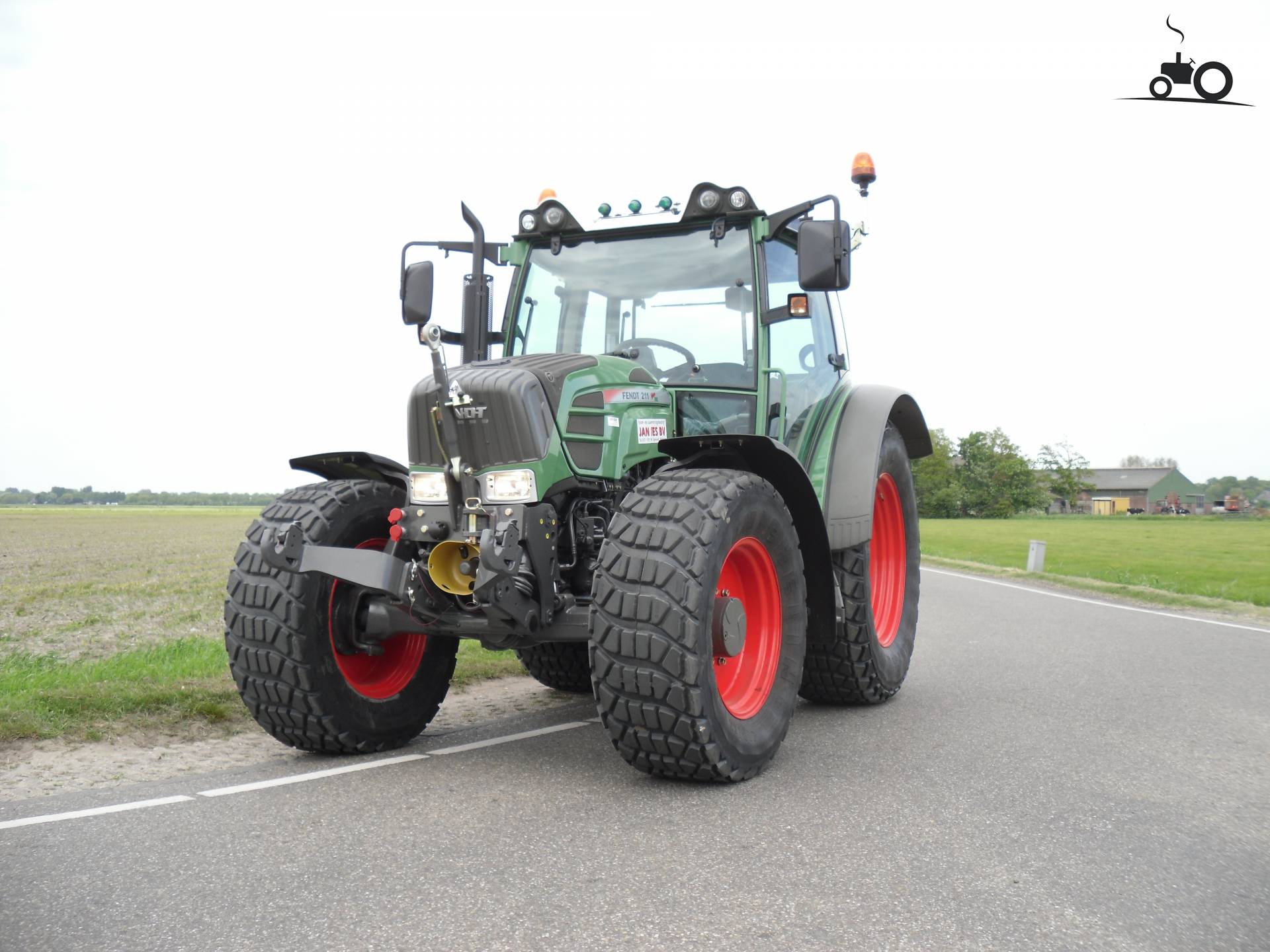 Foto Fendt 211 Vario #360889