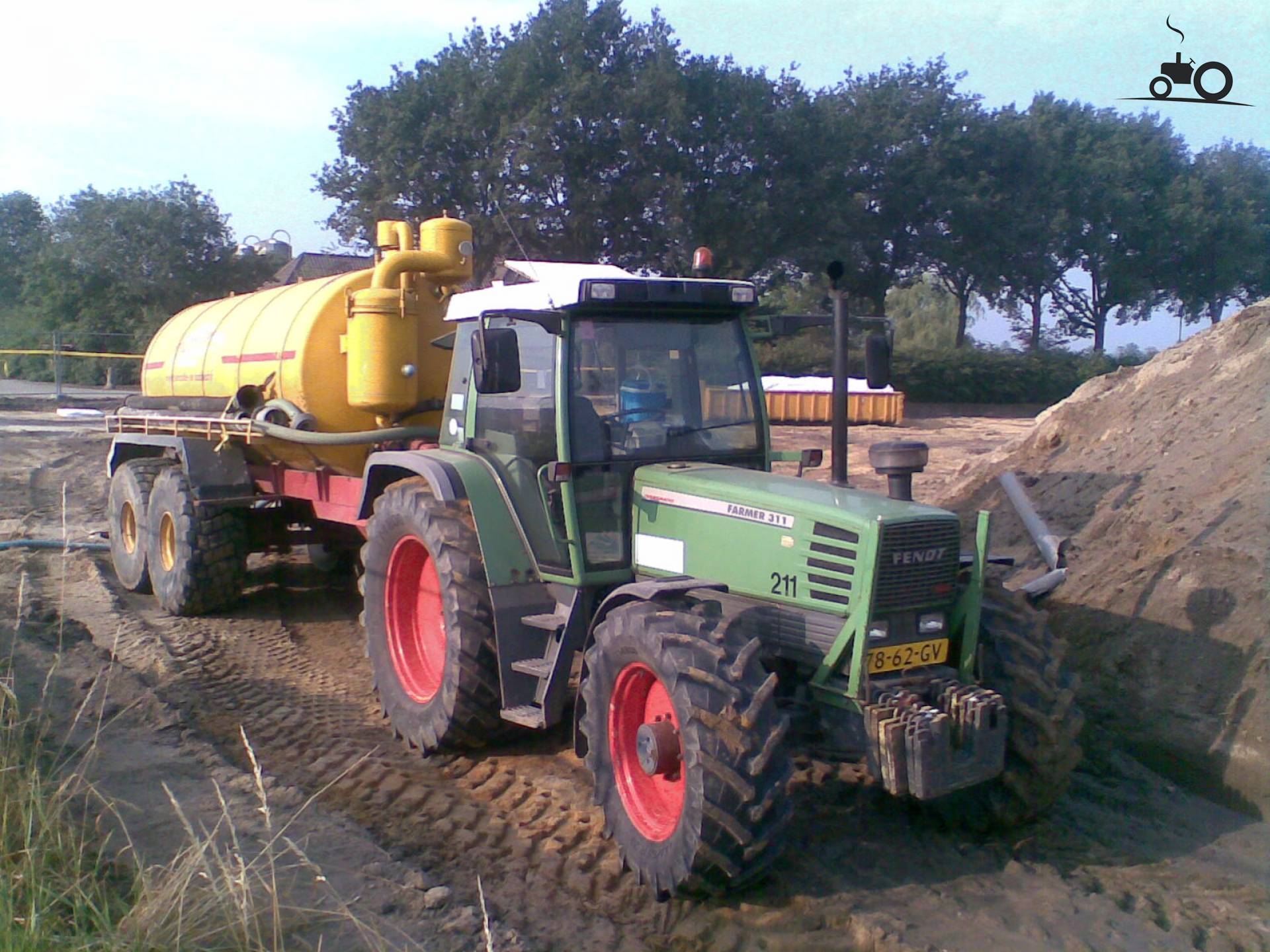 Foto Fendt 311 van Houbraken BV