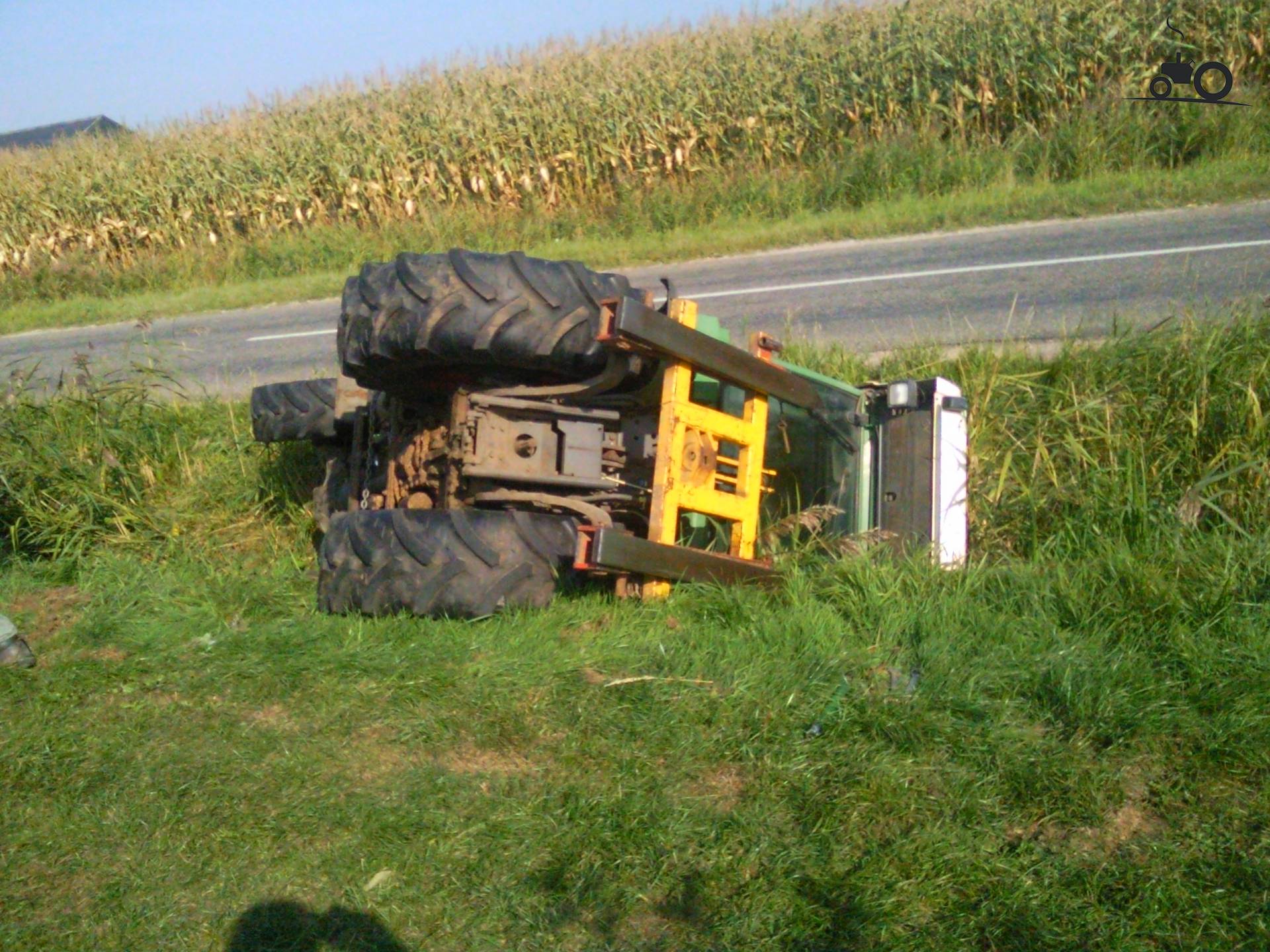 Vastgereden - Fendt 207 V