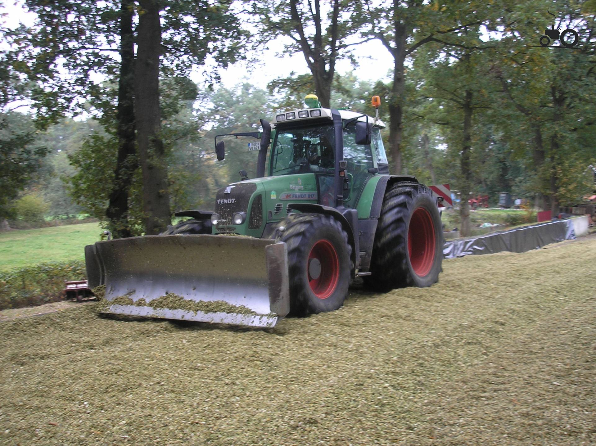 Foto Fendt 817 #546419