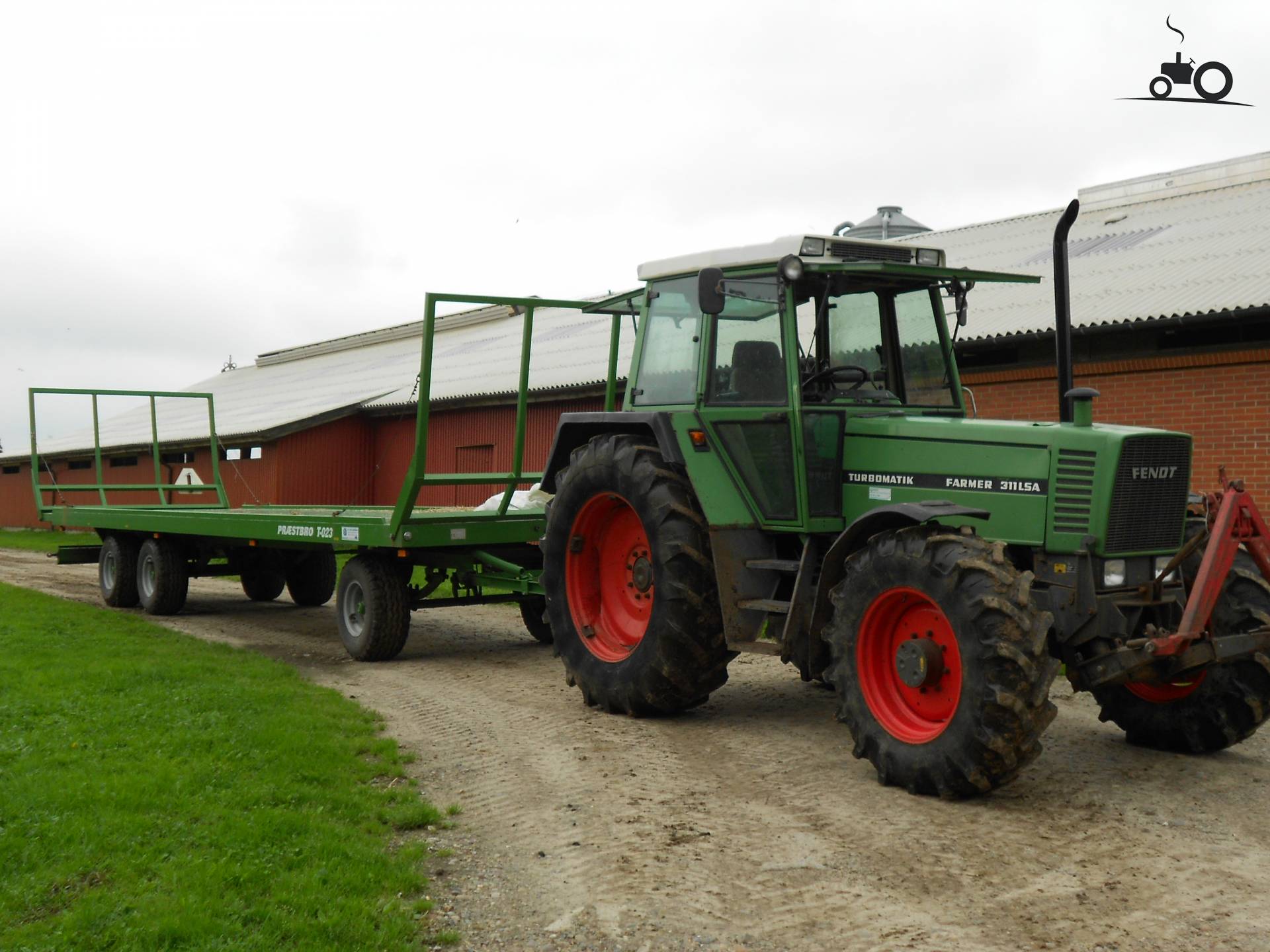 Foto Fendt 311 LSA van GrÃ¸nbÃ¦kgÃ¥rd