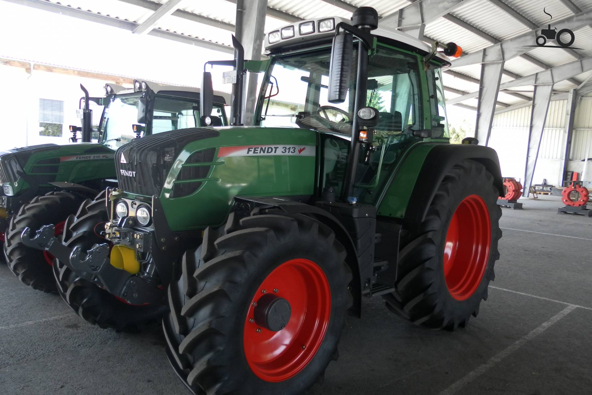 Fendt 313 Vario - United Kingdom - Tractor picture #622190
