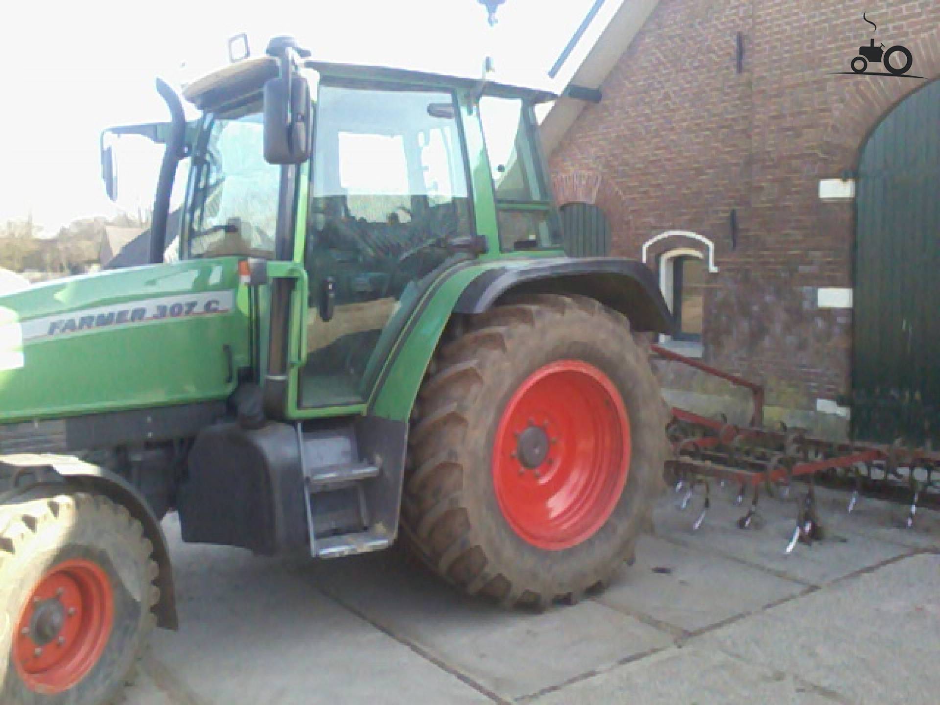 Foto Fendt 307 C van Kruitbosch