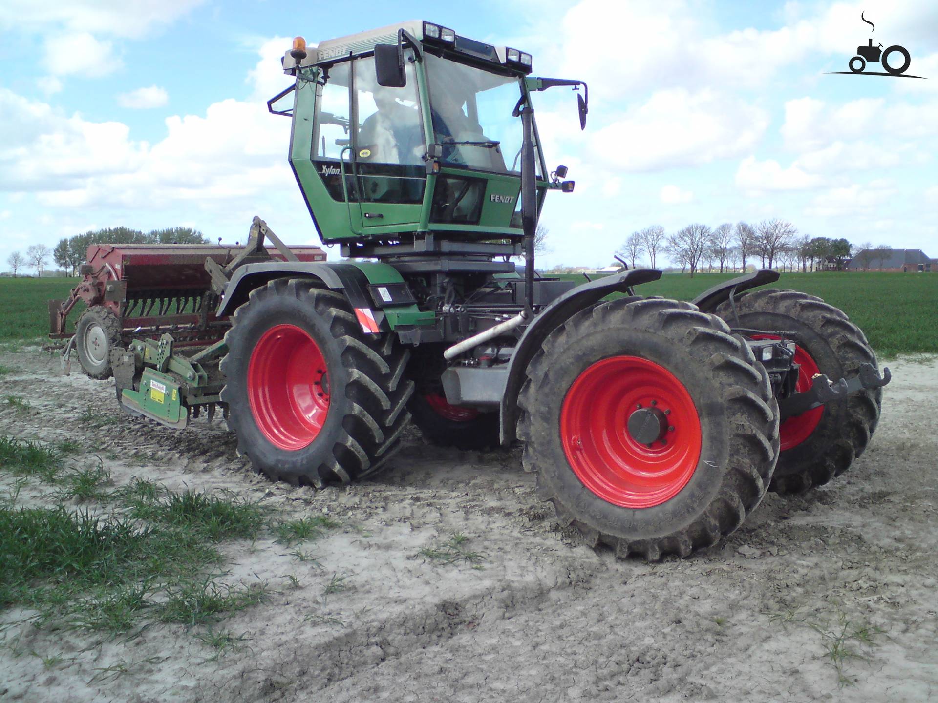 Fendt Xylon 524 - France - Tracteur image #660013