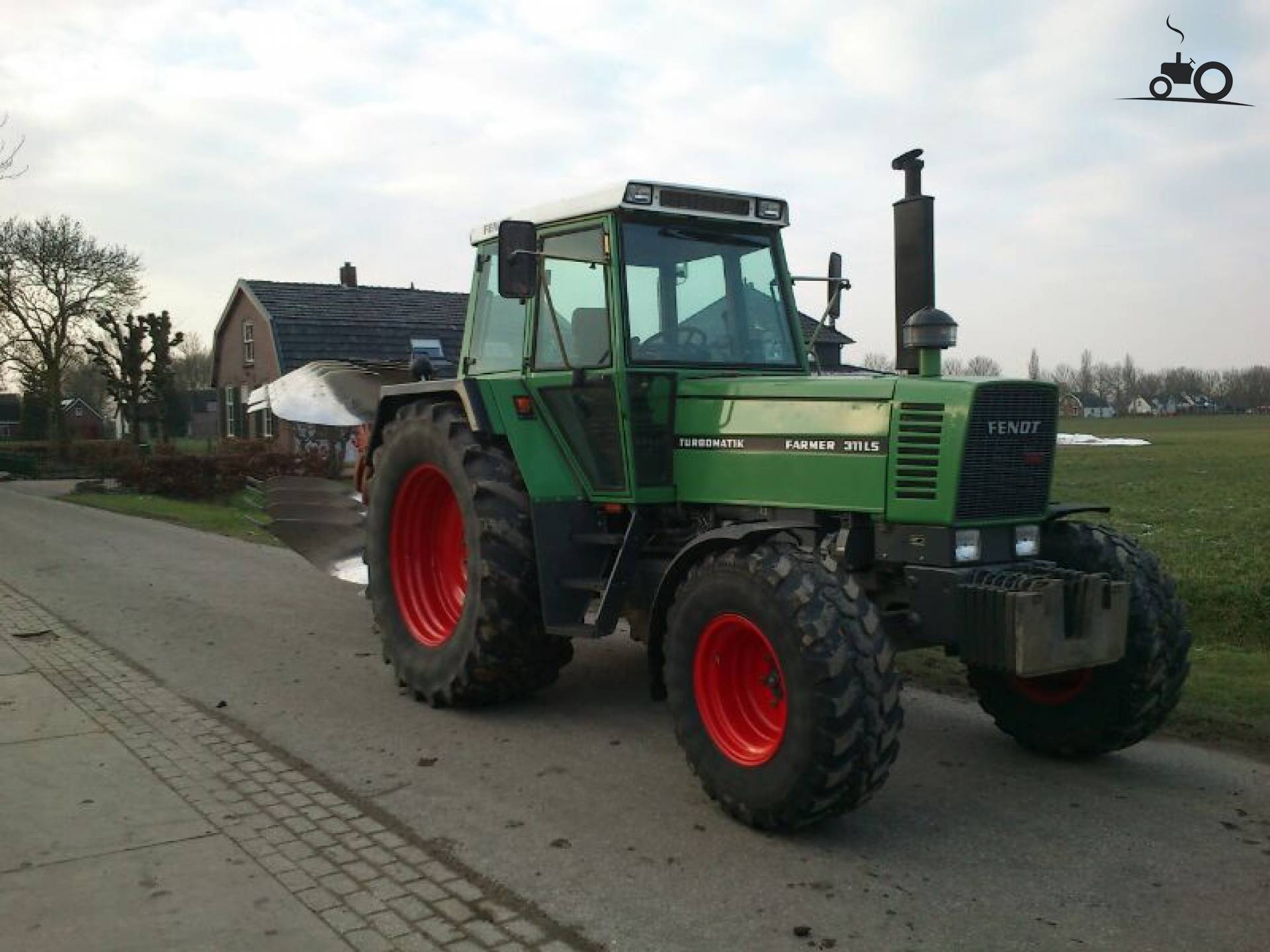Foto Fendt 311 LS #729446