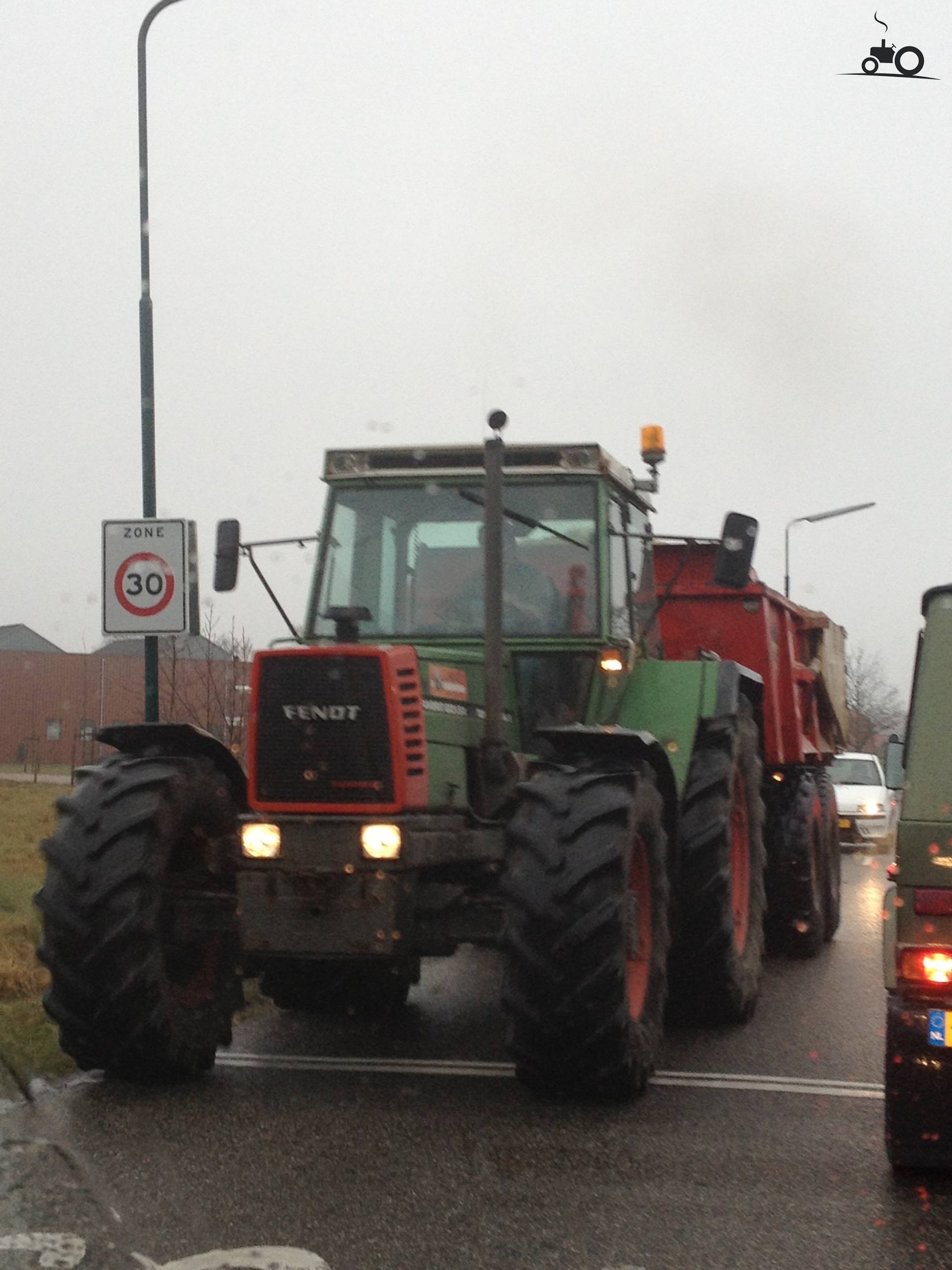 Foto Fendt 612 #747509