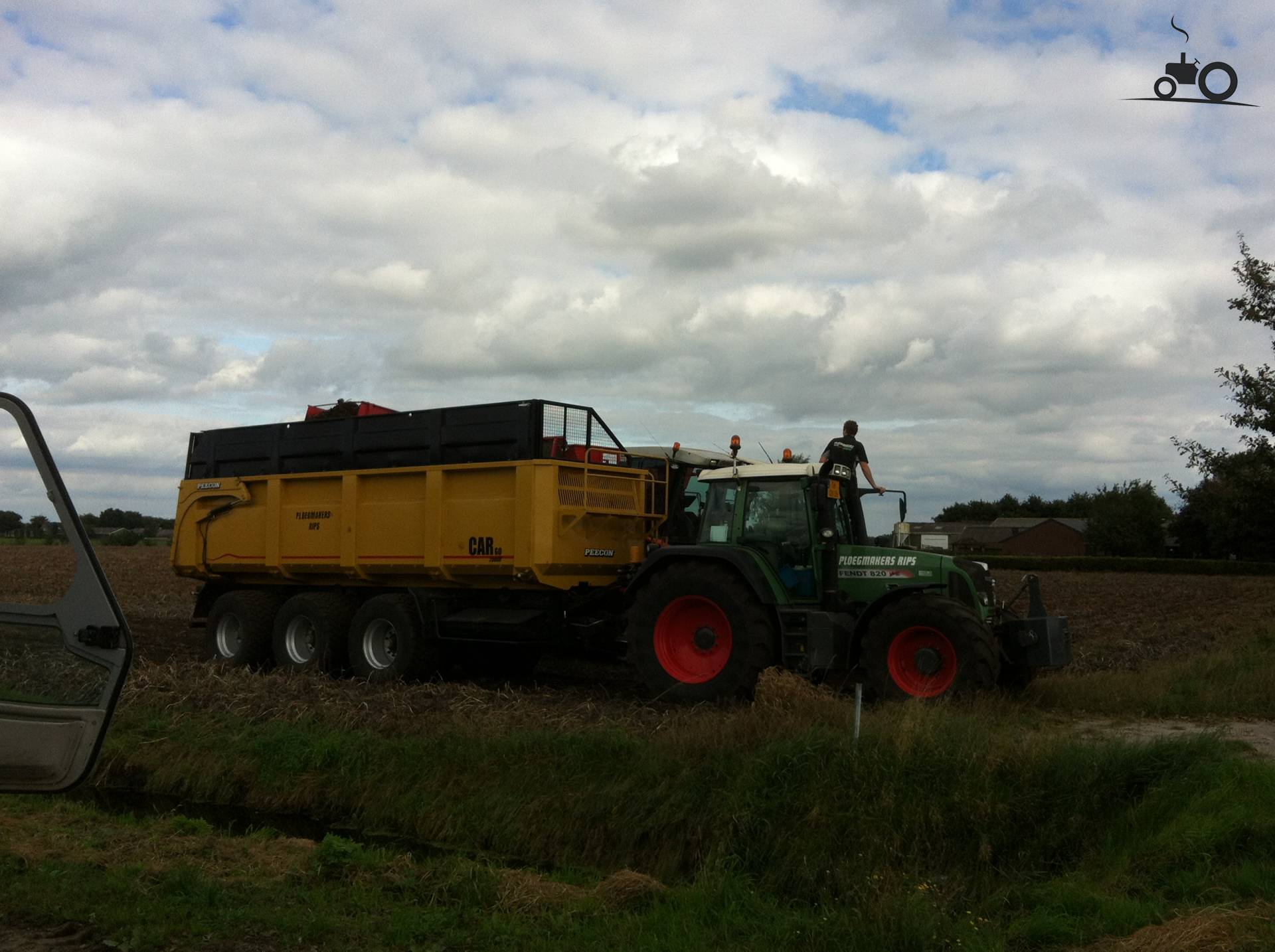 Foto Fendt 820 #815237