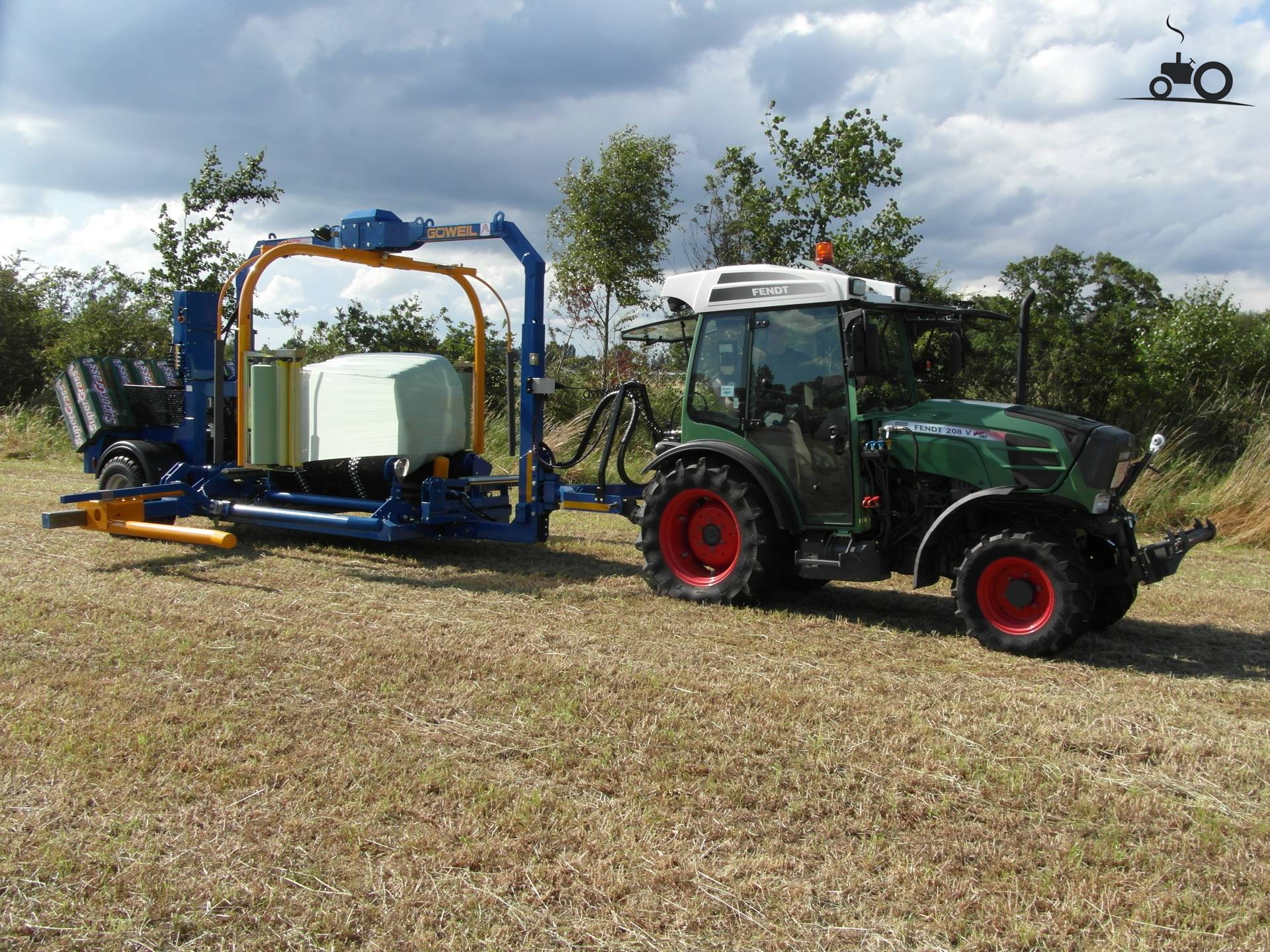 Foto Fendt 208 Vario #872156