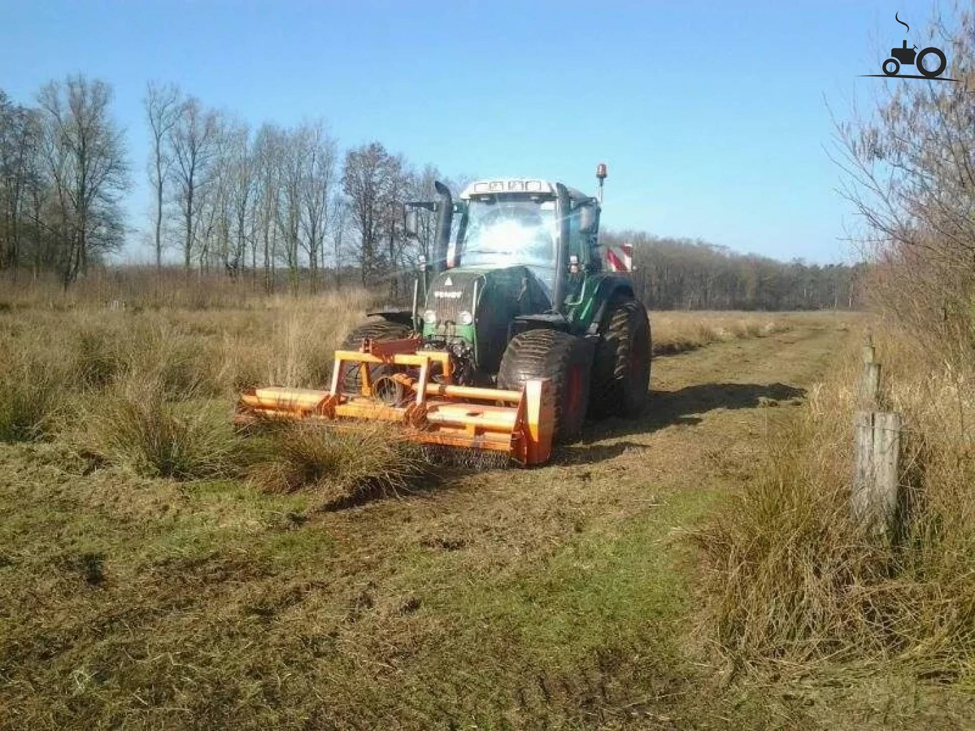 Foto Fendt 413 #896514