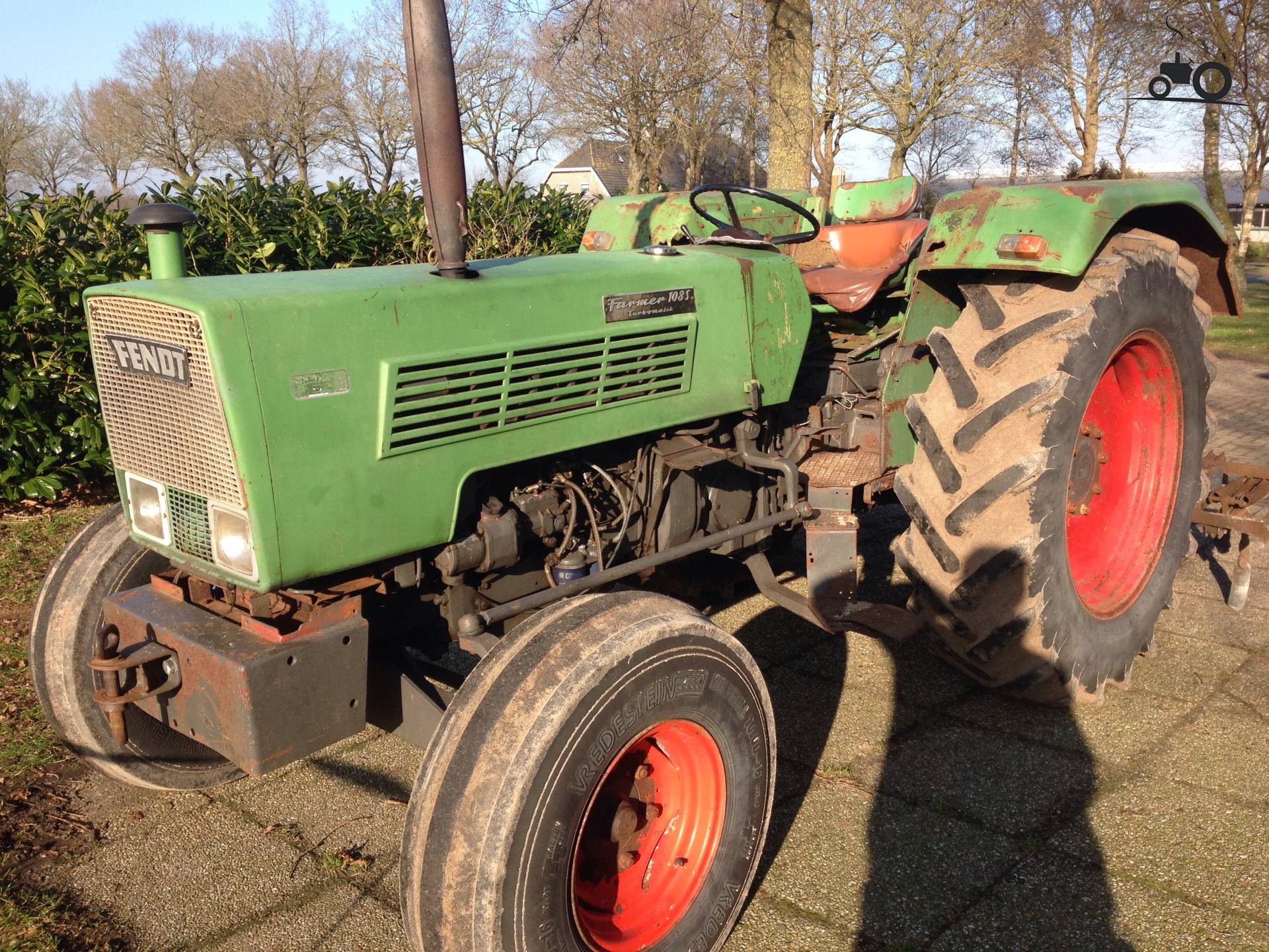Foto Fendt 108 S #897431