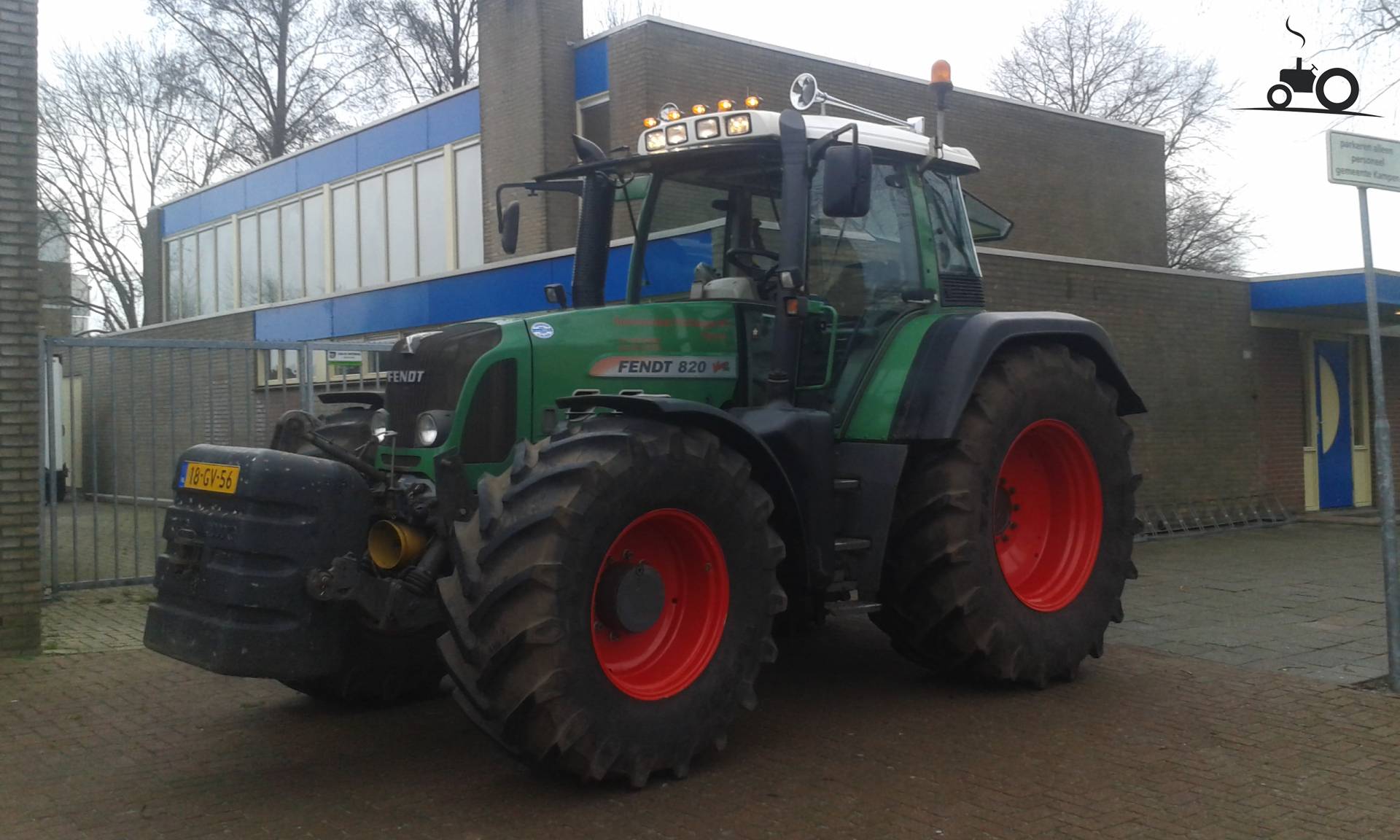 Foto Fendt 820 #950696