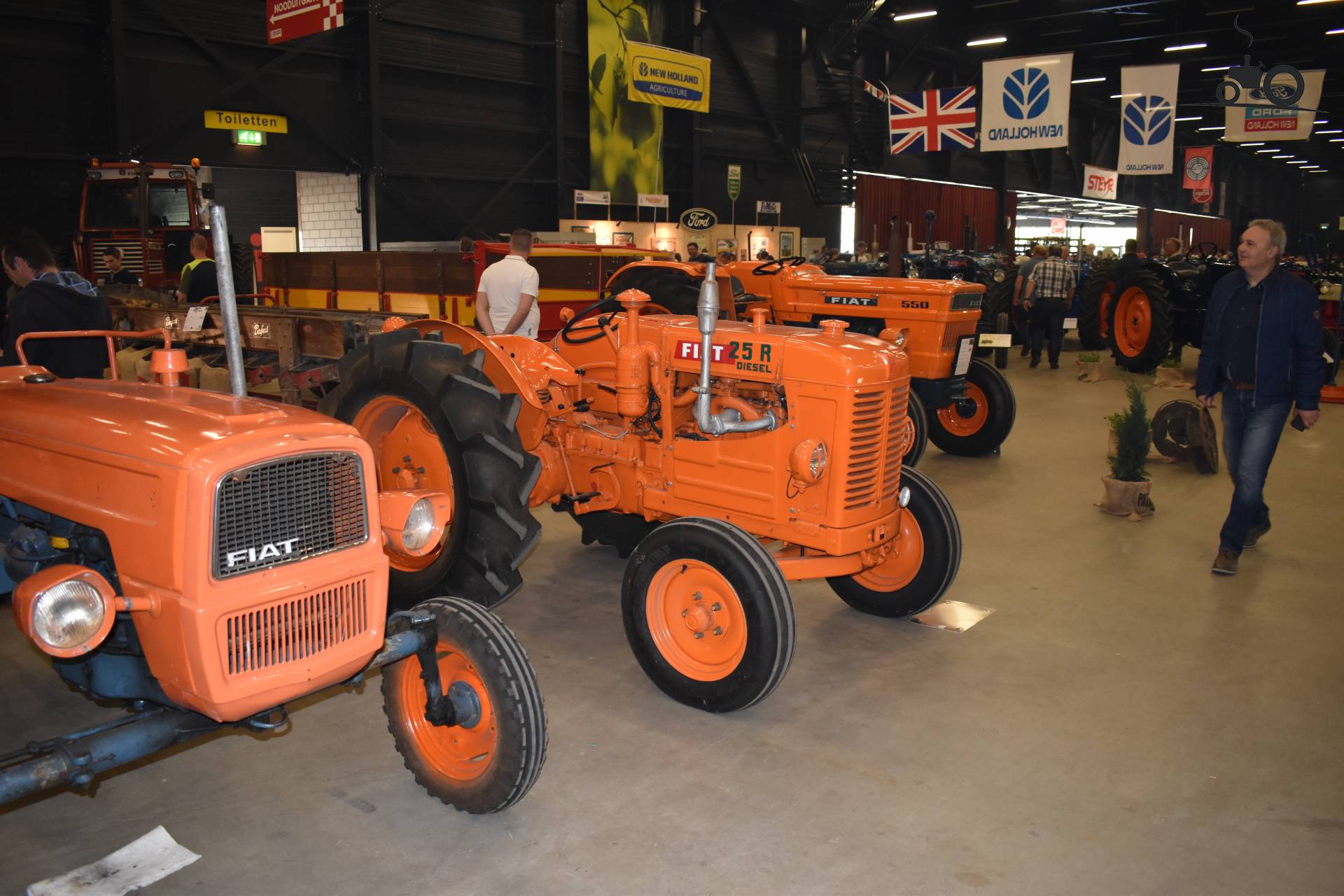 Fiat 25R - United Kingdom - Tractor picture #1296310