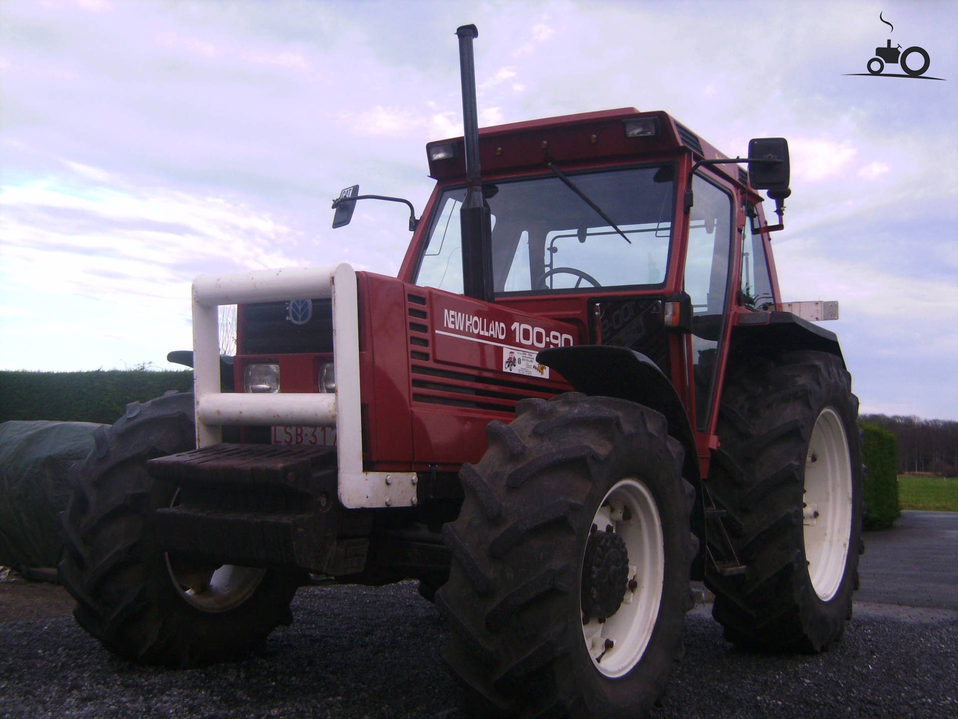 Foto New Holland 100/90 #716959