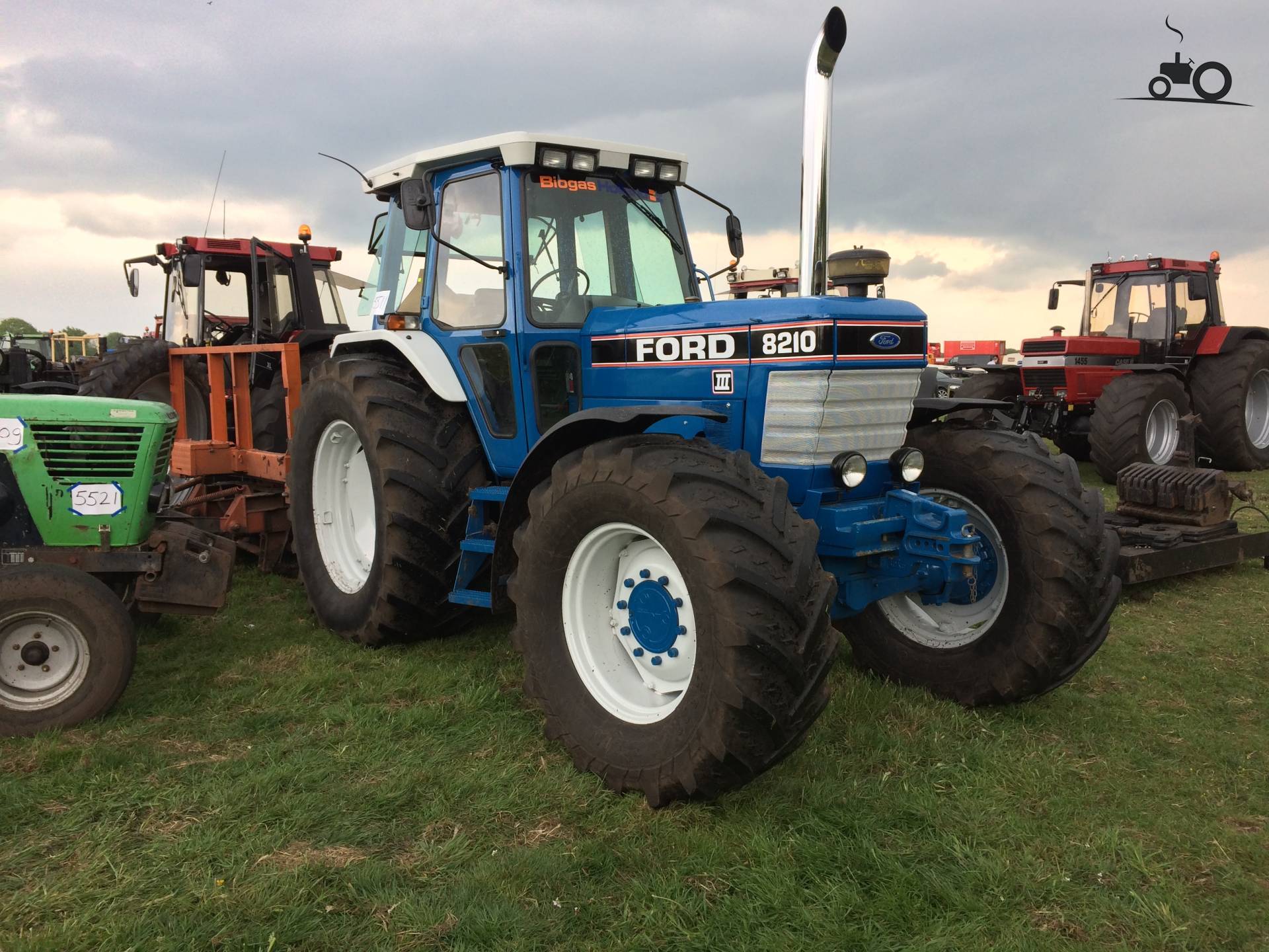 Foto Ford 8210 #1165911