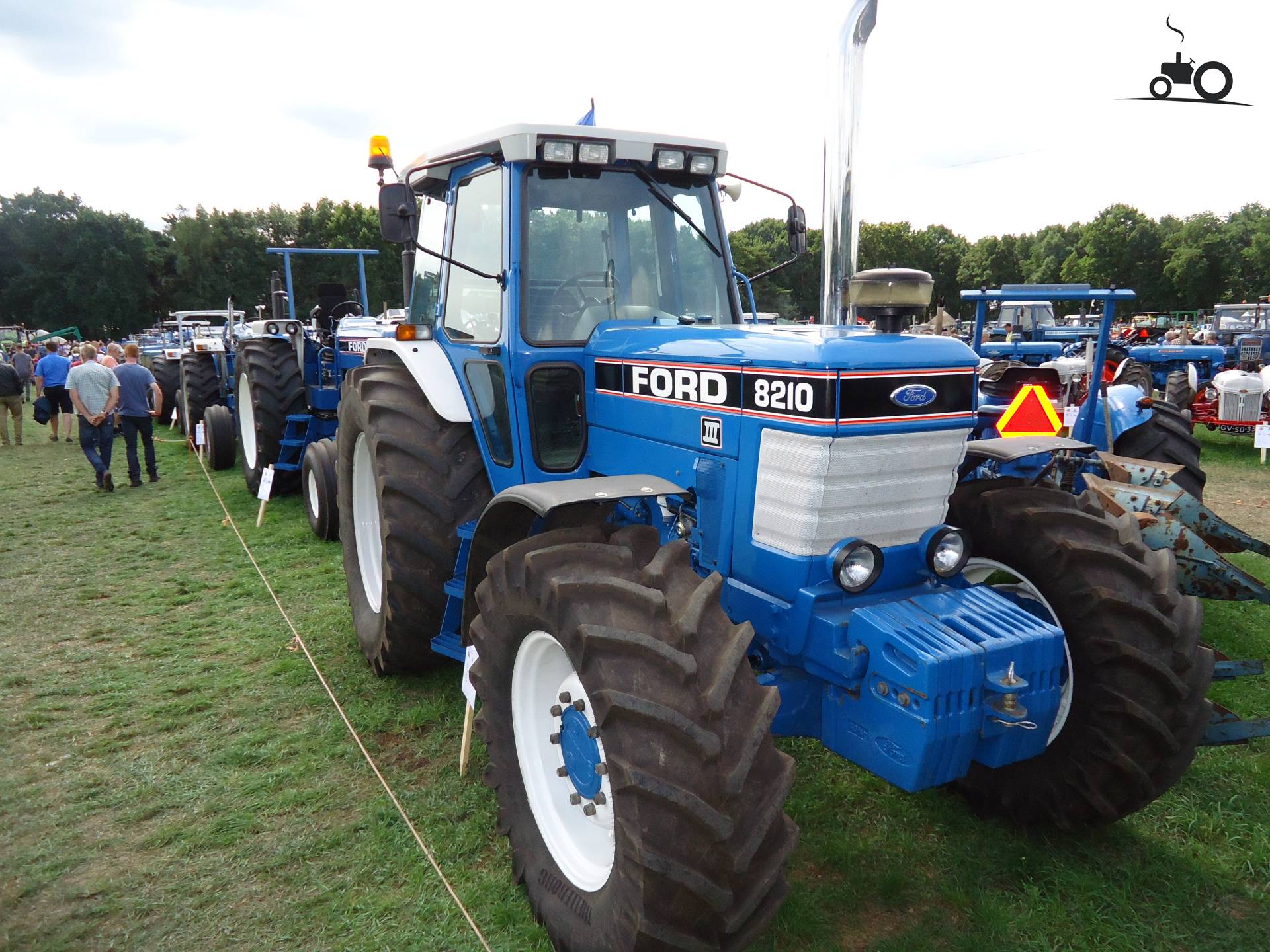 Ford 8210
