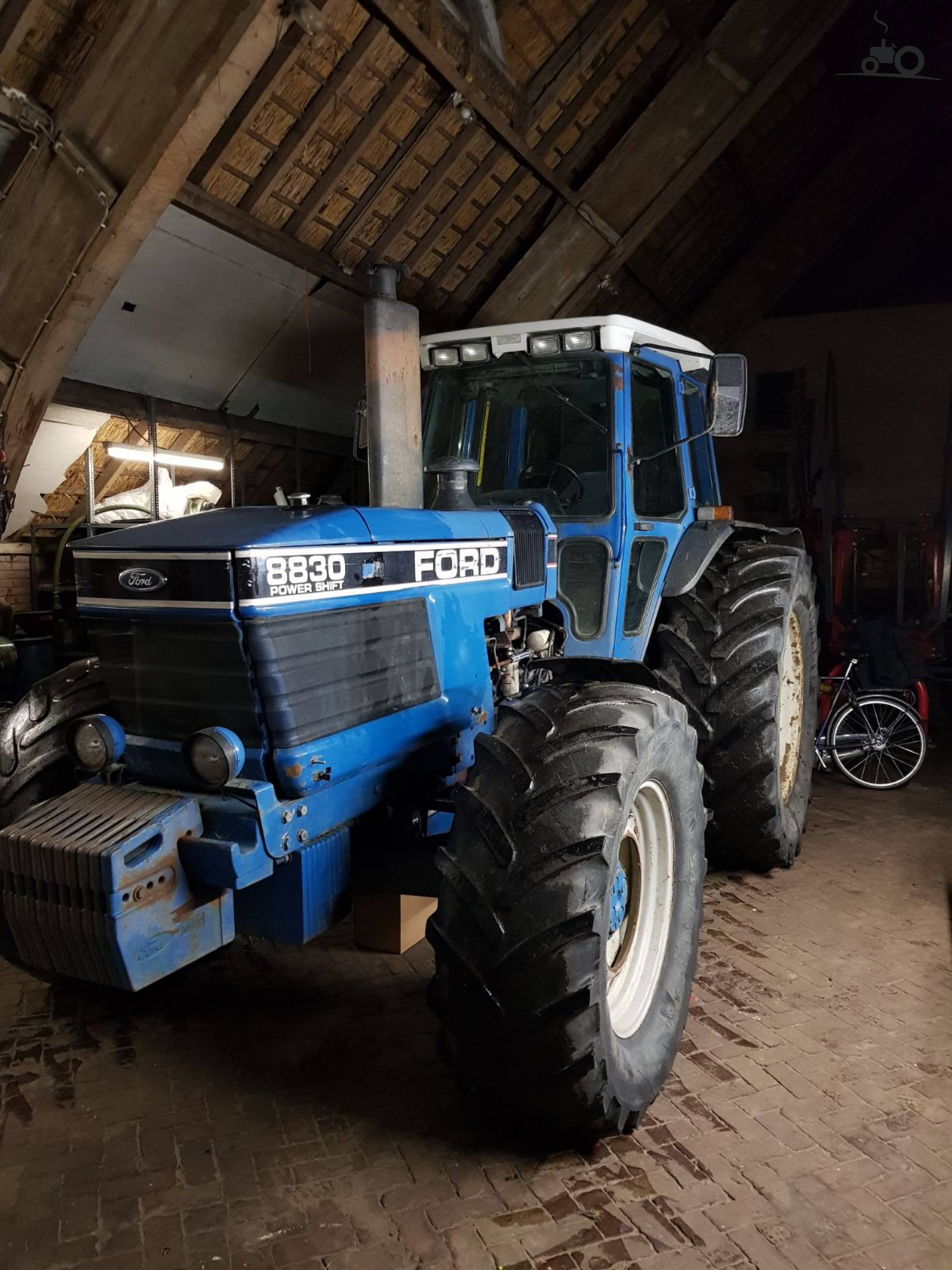 Foto Ford 8830 #1200935