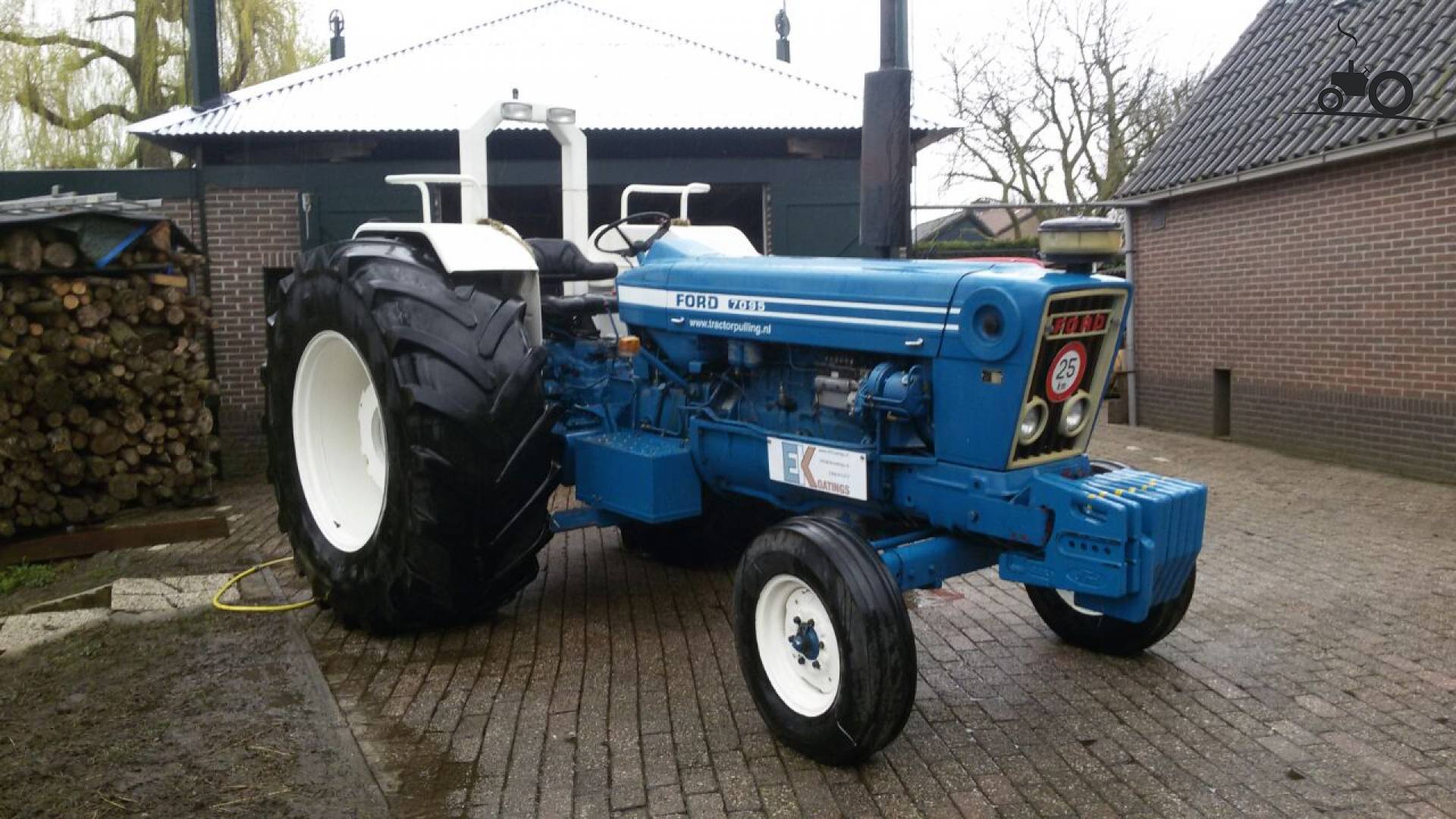 Foto Ford 7095 #1203805