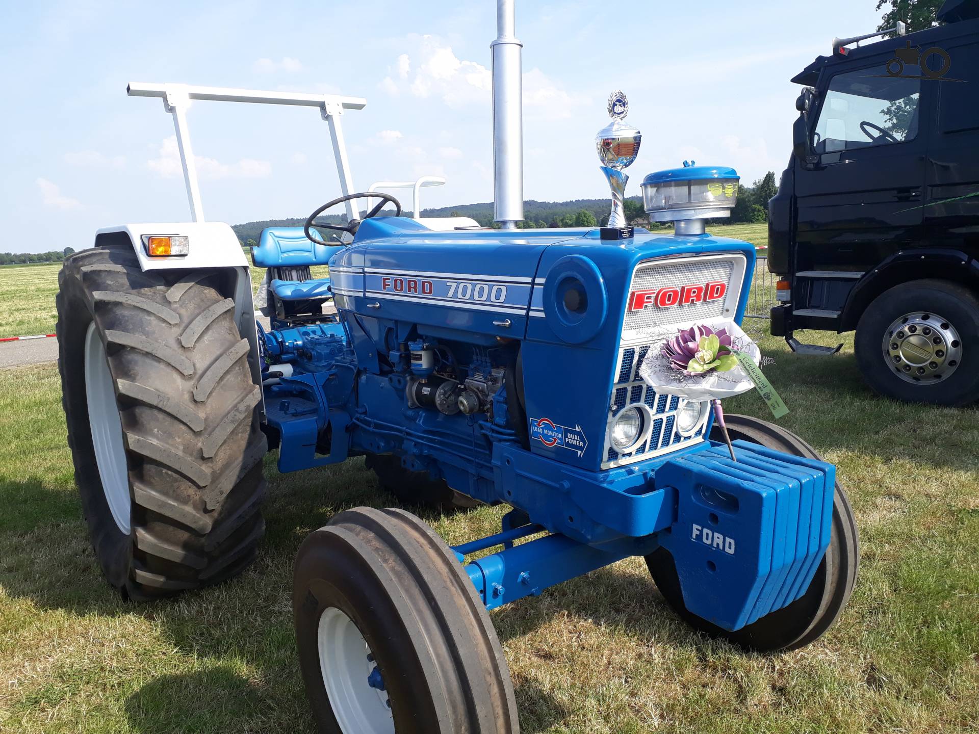 Foto Ford 7000 #1232588