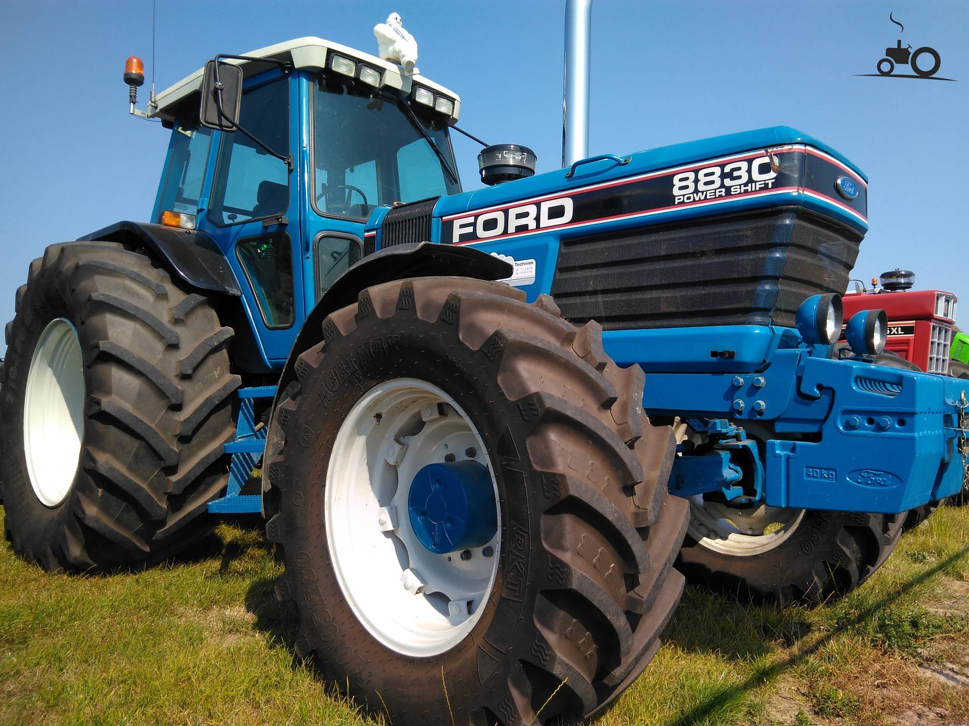 Foto Ford 8830 #1242753