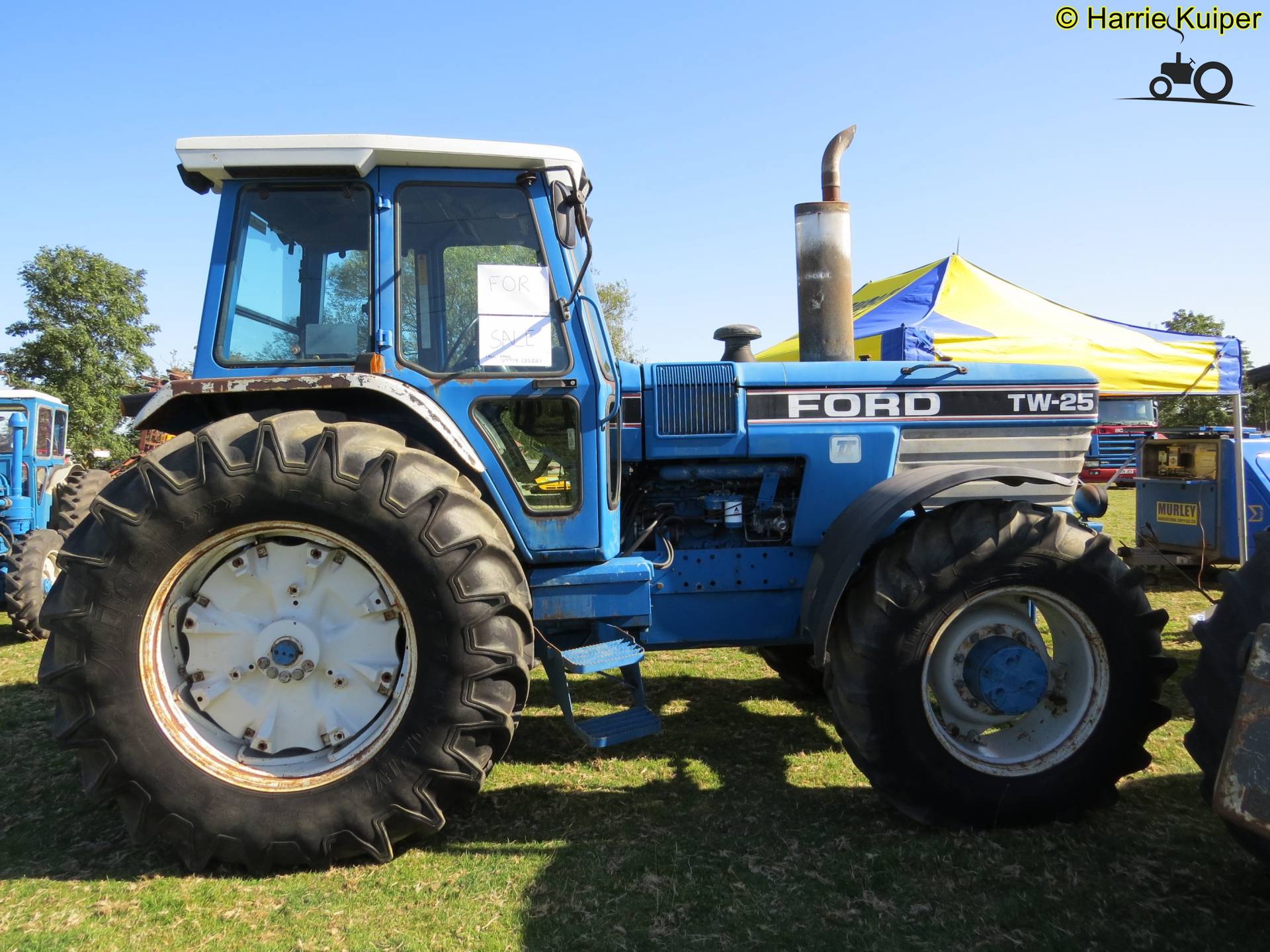 Foto Ford TW 25 #1316326