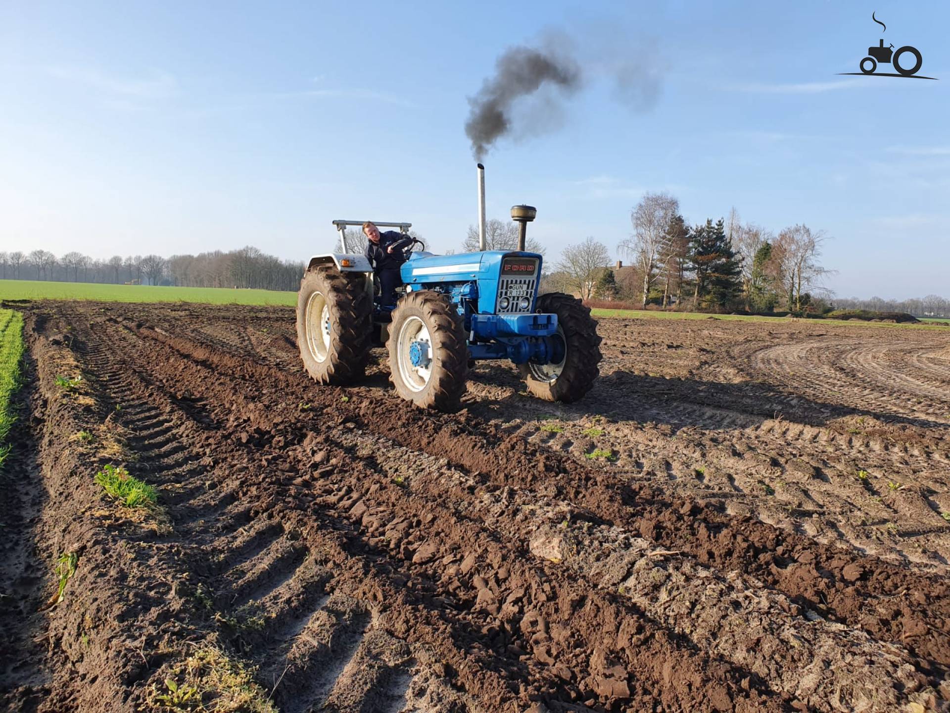 Foto Ford 7095 #1333272