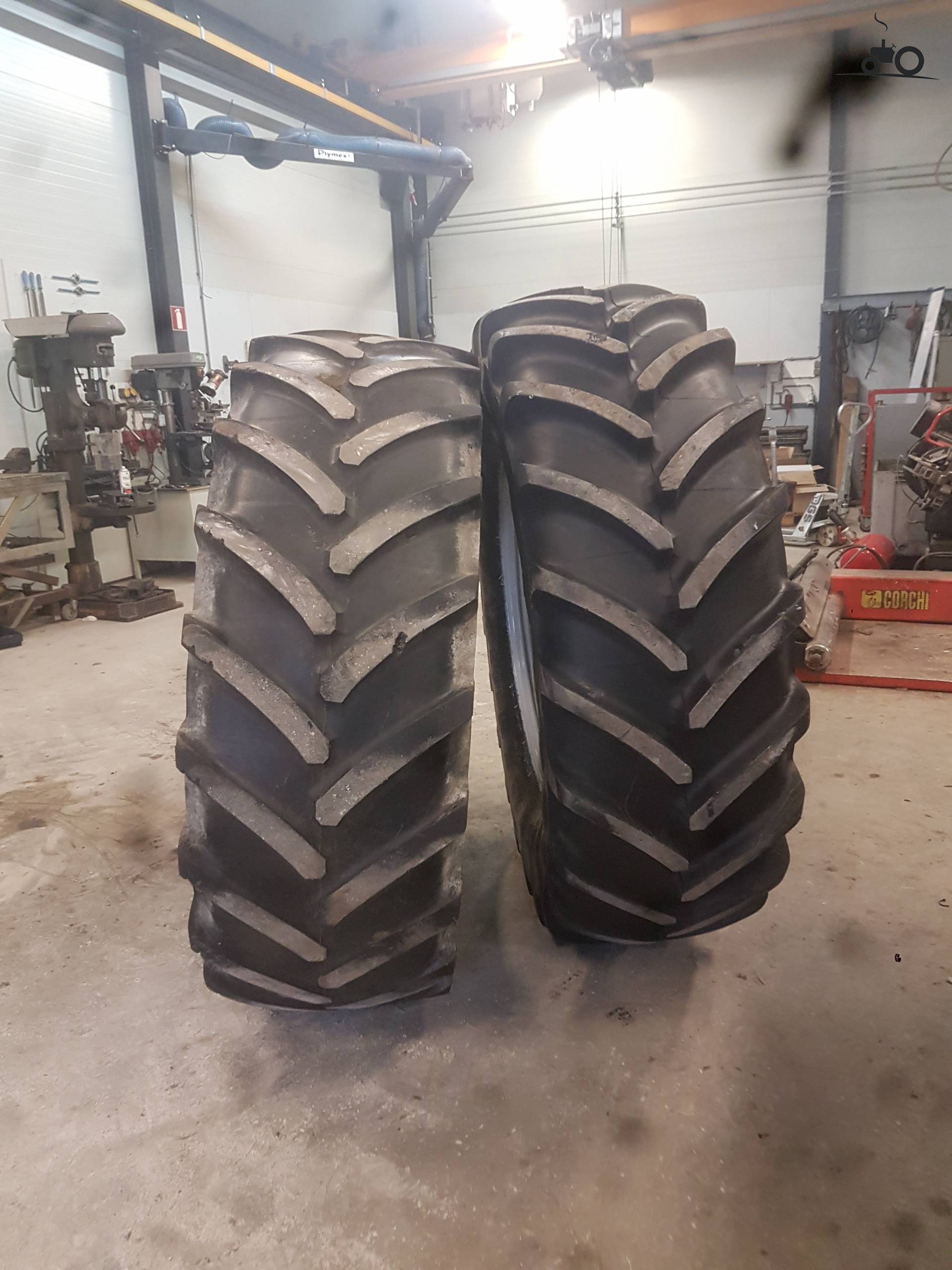 Foto Ford 8340 #1335472