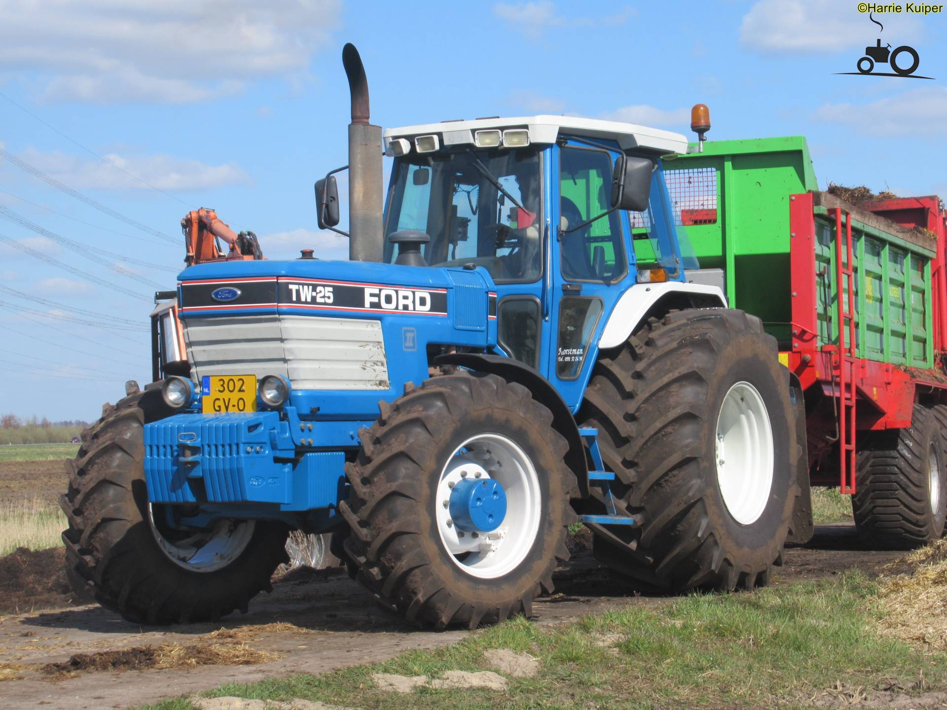 Foto Ford TW 25 #1345119