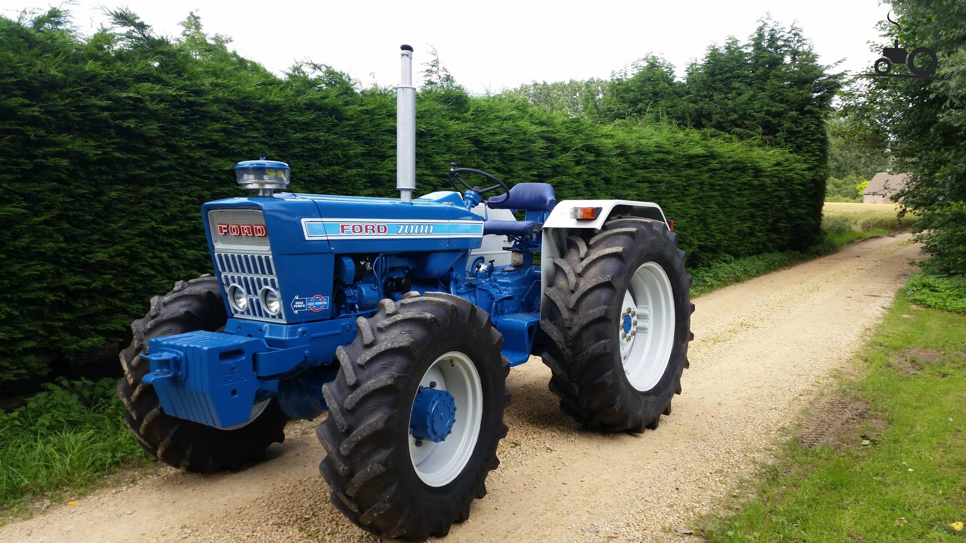 Ford 7000 - Italia - Trattore immagine #1349032