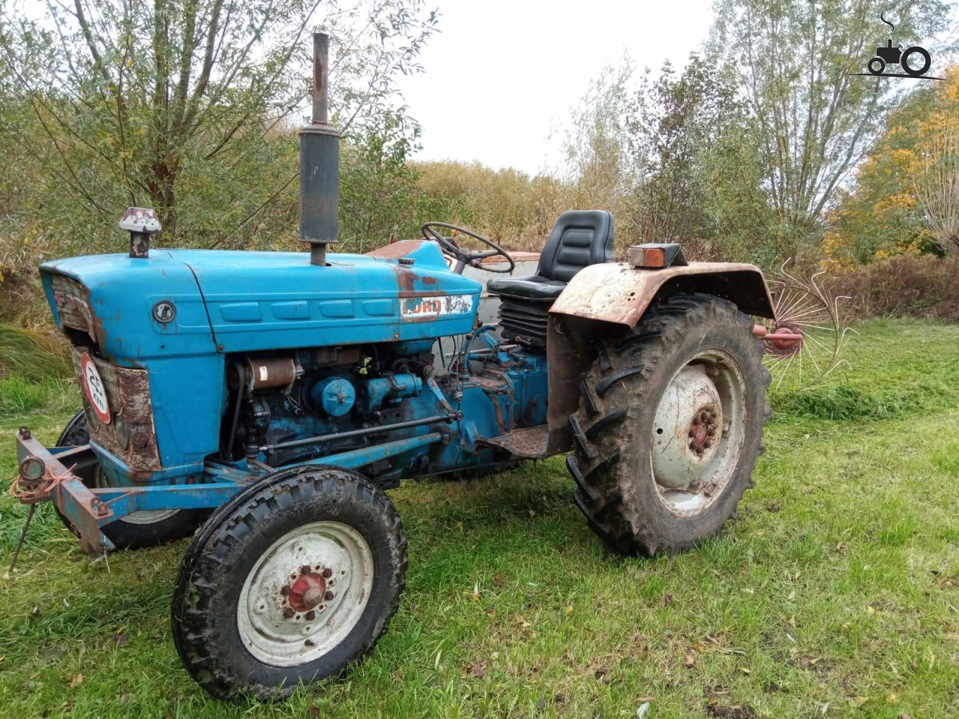 Foto Ford 2000 #1380930