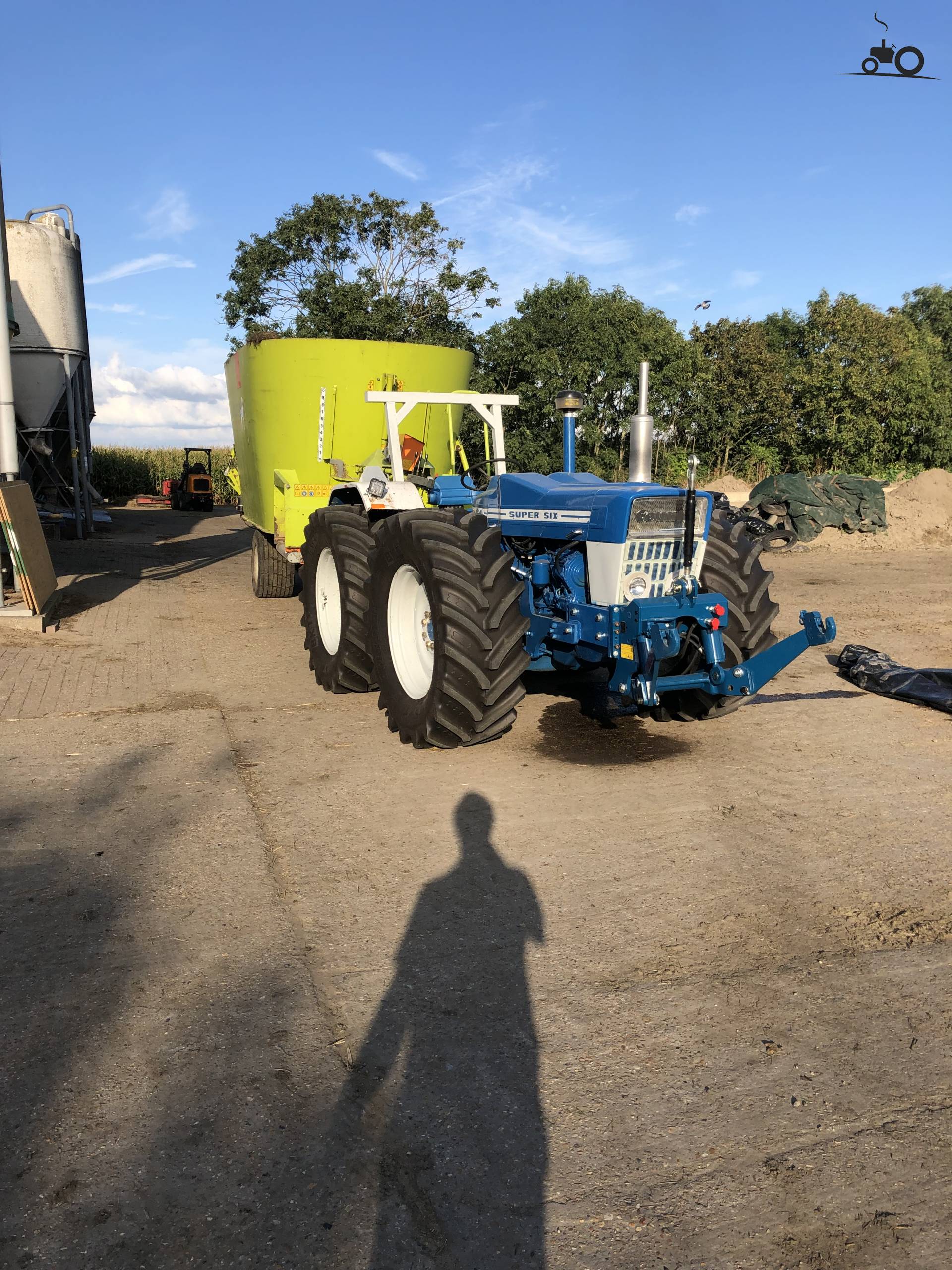 Foto County 1124 #1401477