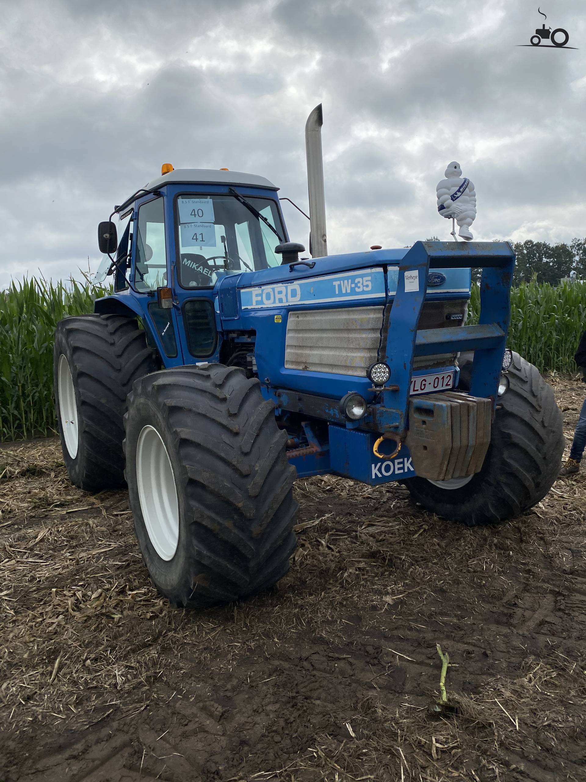 Foto Ford TW 35 #1432486