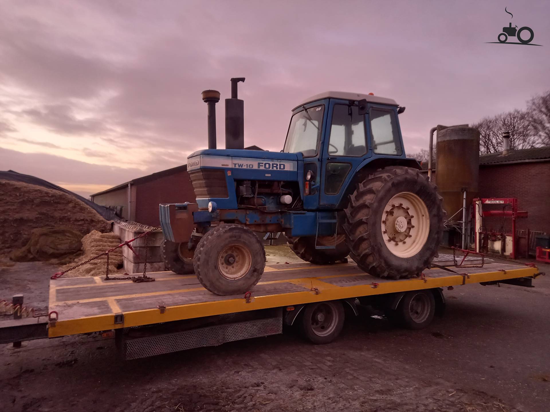 Foto Ford TW 10 #1453344