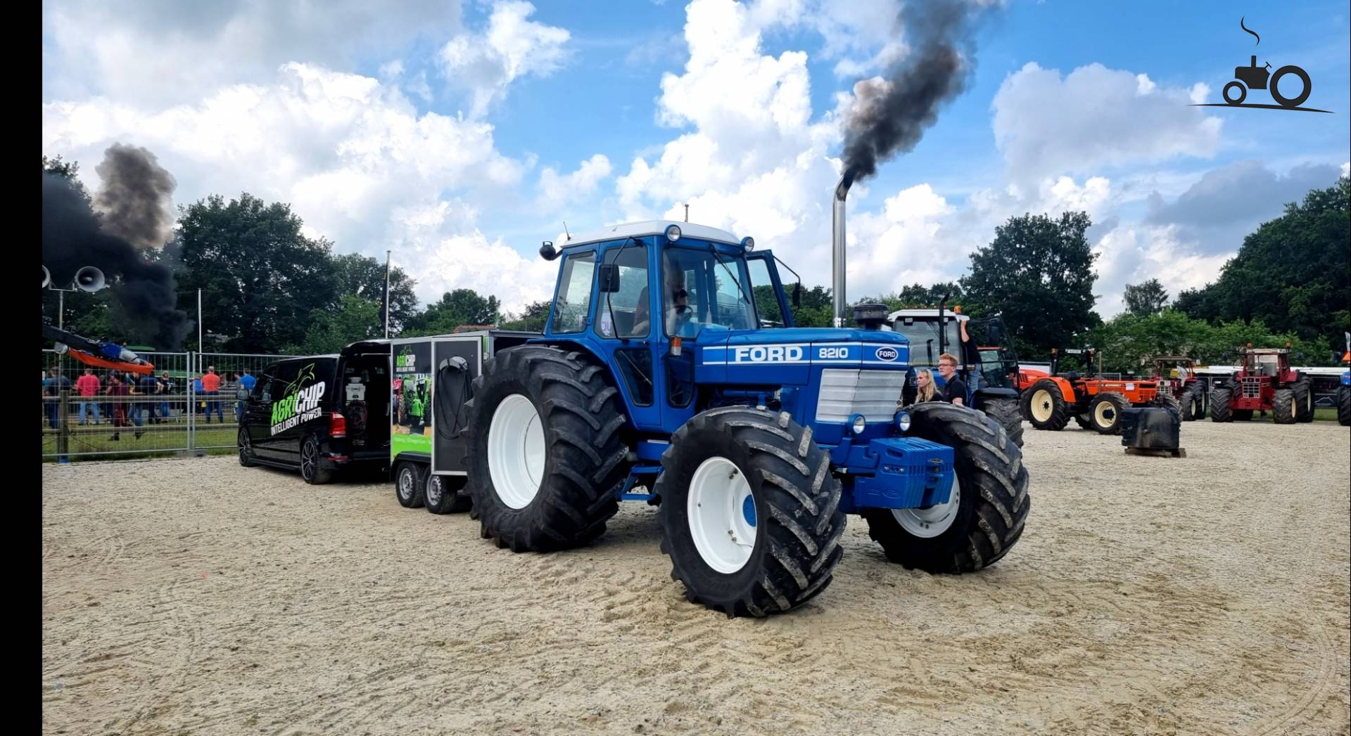 Foto Ford 8210 #1454001
