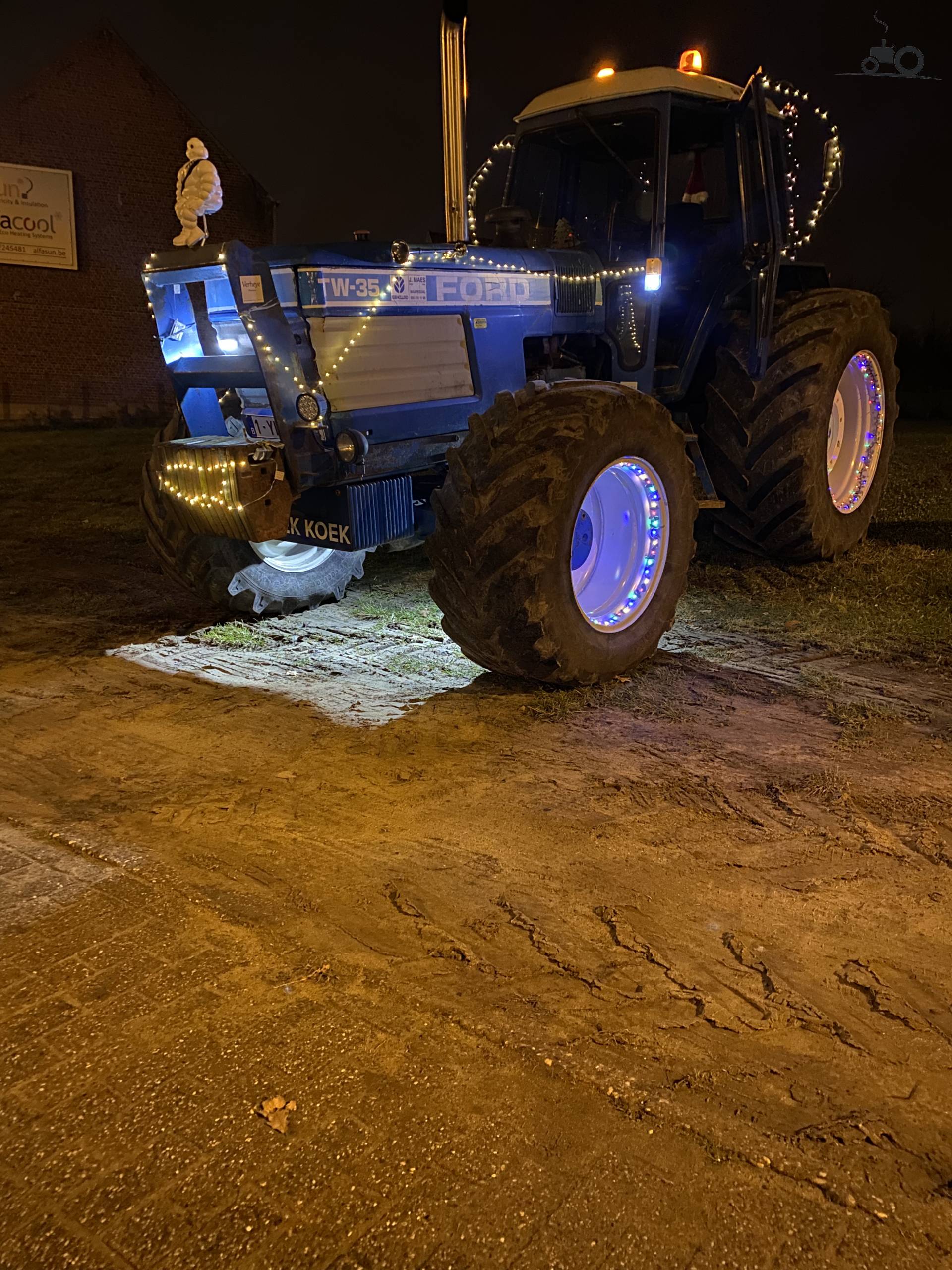 Foto Ford TW 35 #1454235