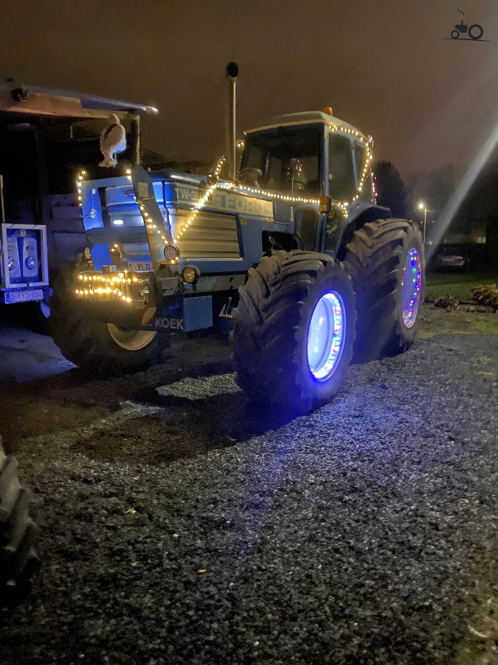 Foto Ford TW 35 #1454236