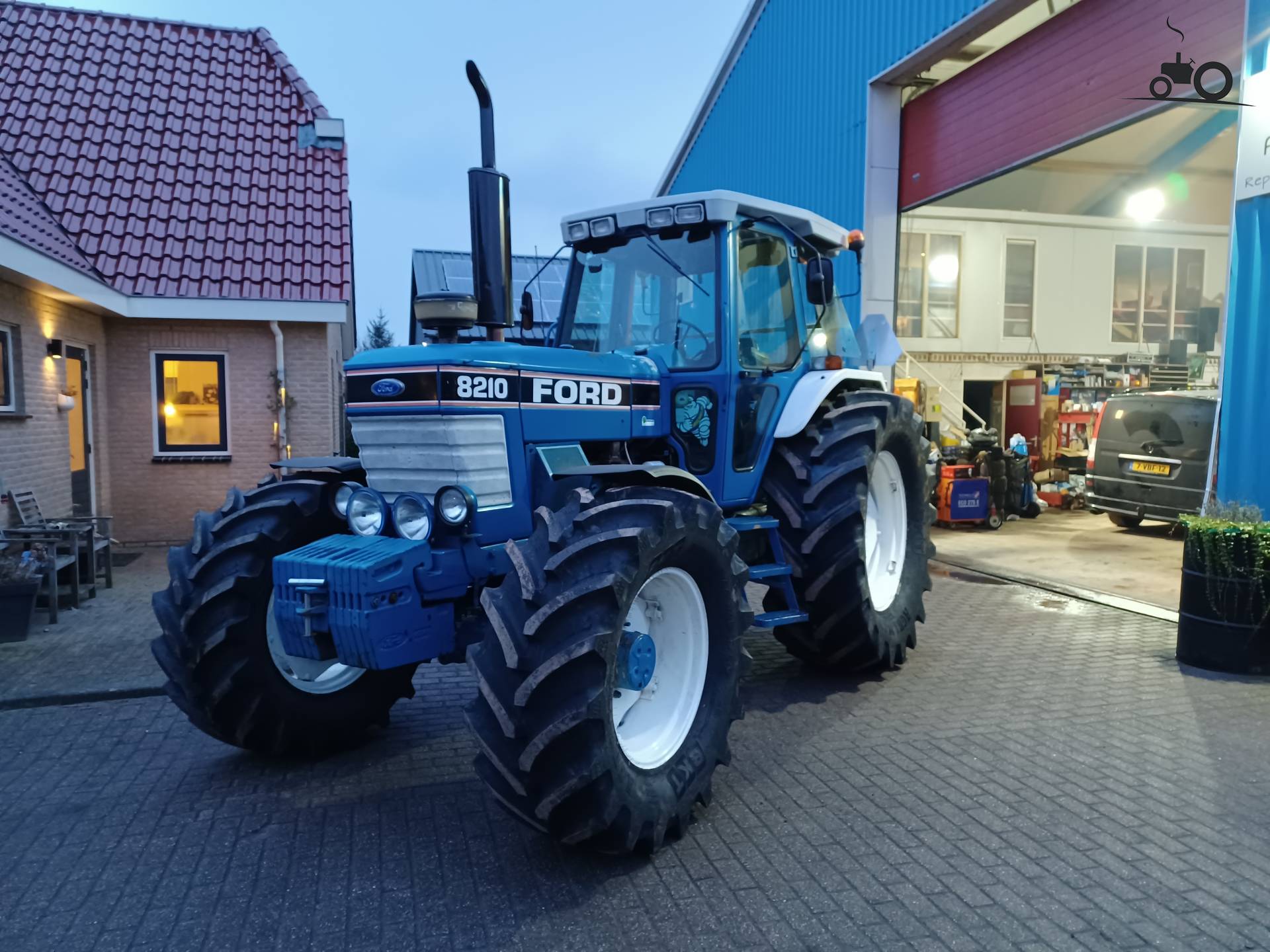 Foto Ford 8210 #1458297