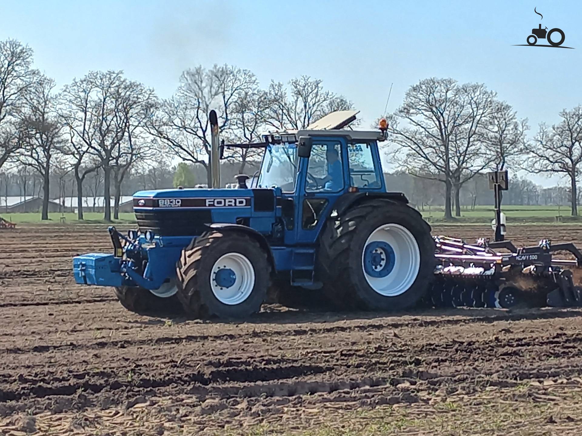 Foto Ford 8830 #1462985