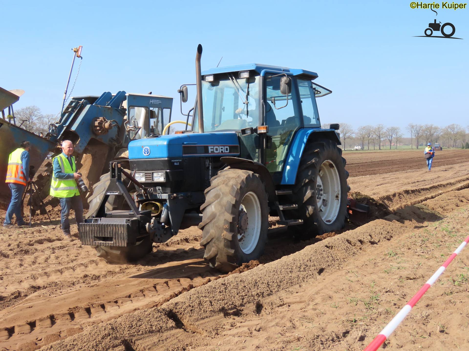 Foto Ford 8340 #1464671