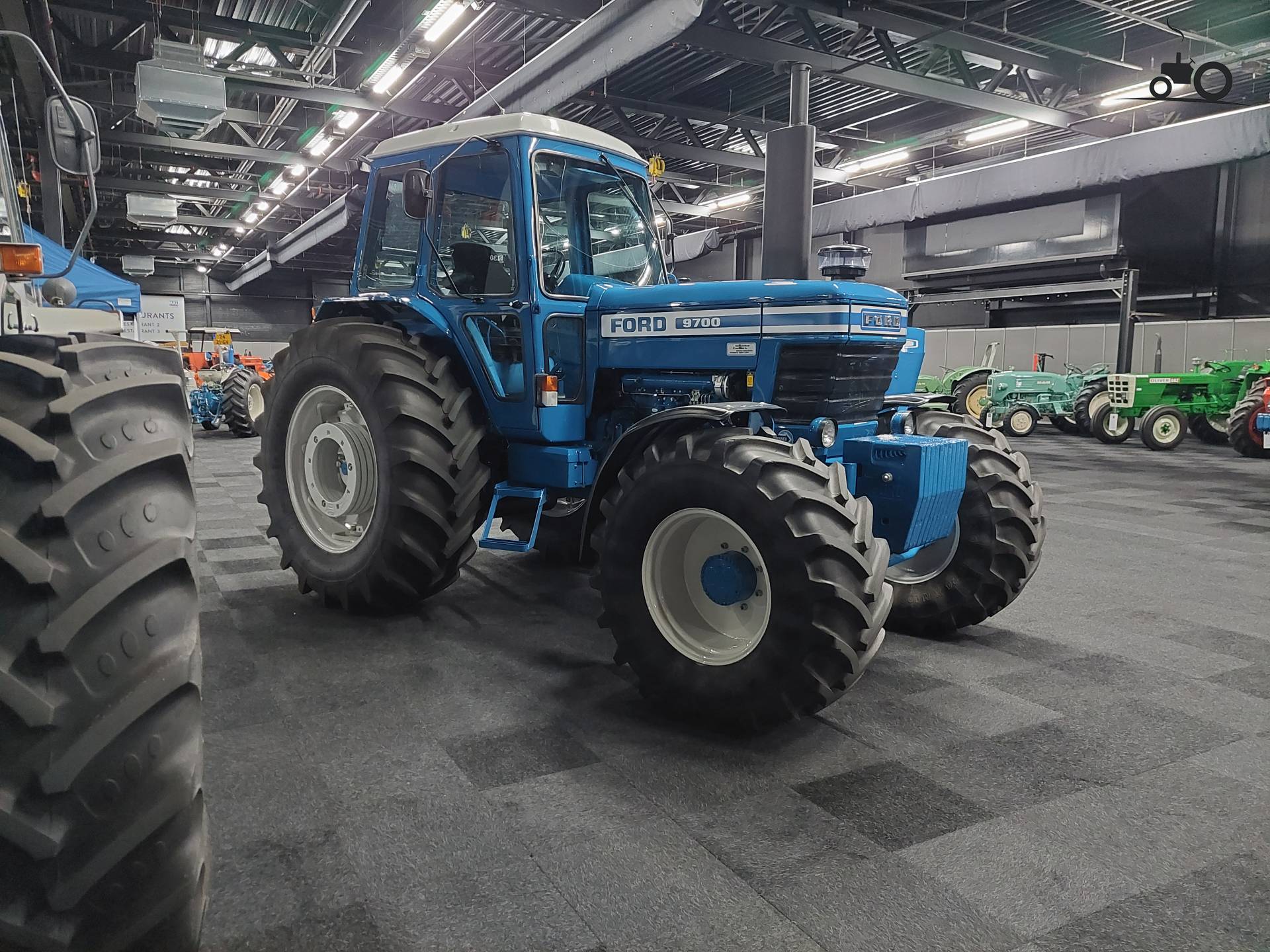 Foto Ford 9700 #1466918