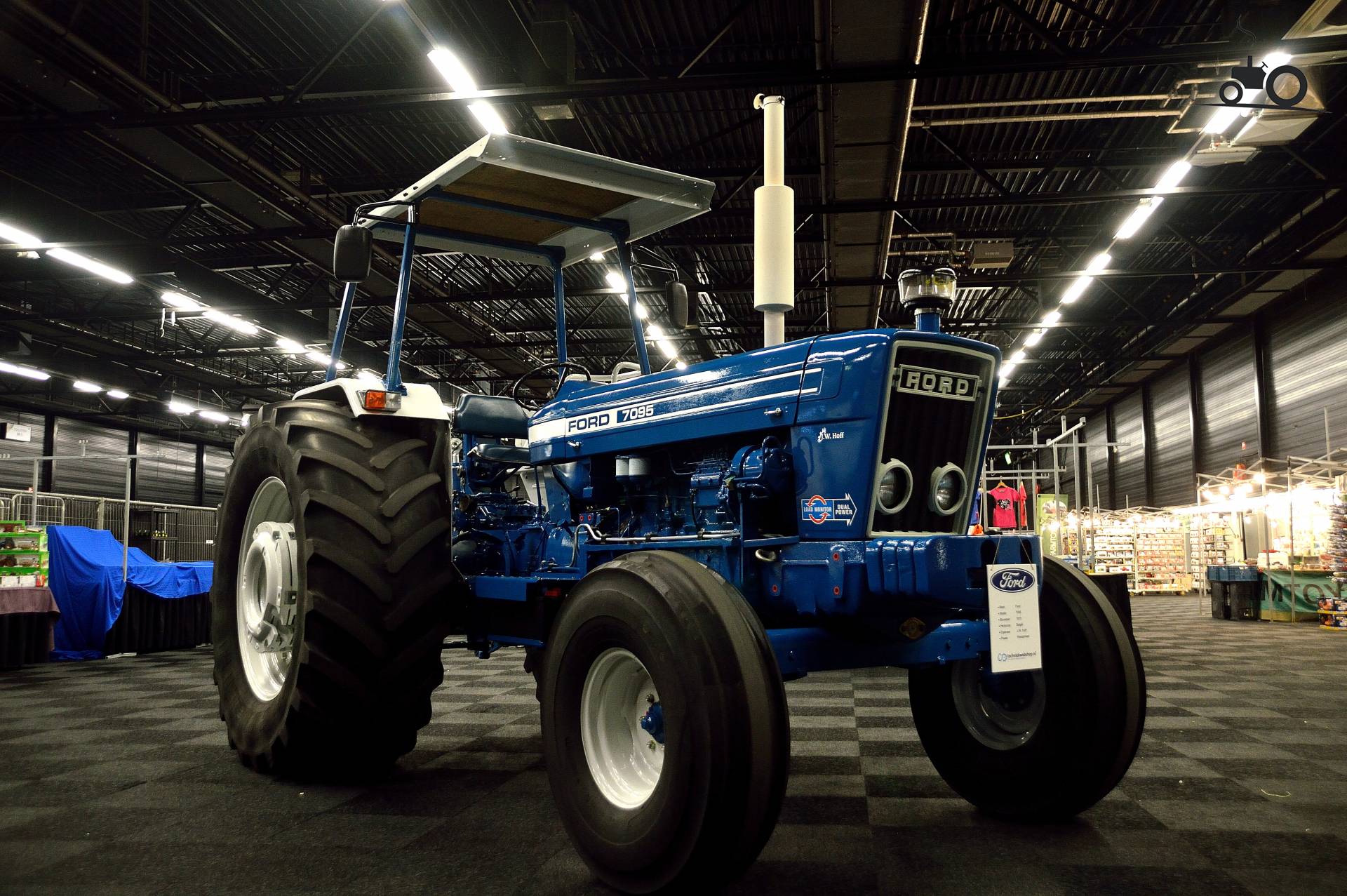 Foto Ford 7095 #1467168