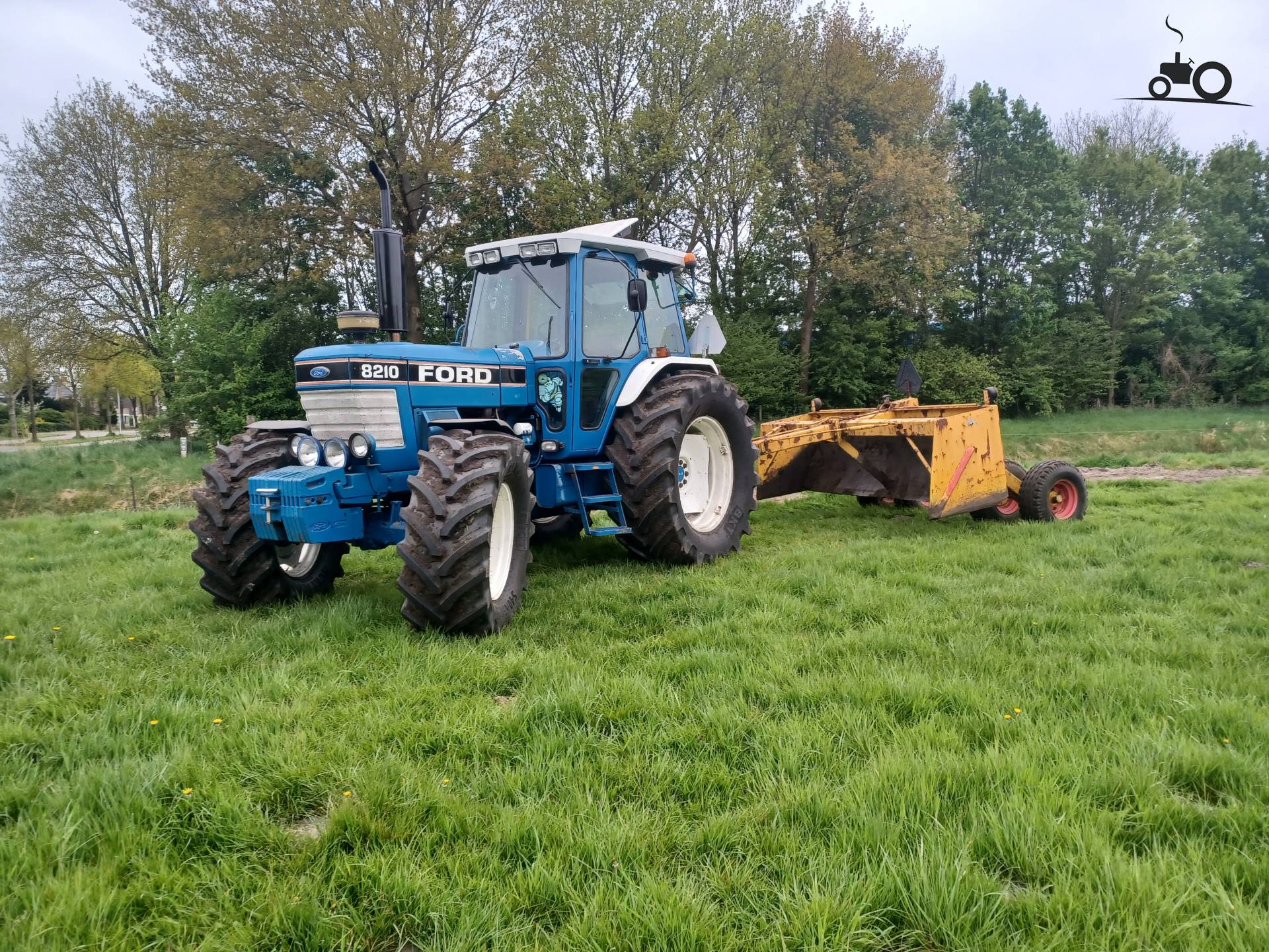 Foto Ford 8210 #1469646