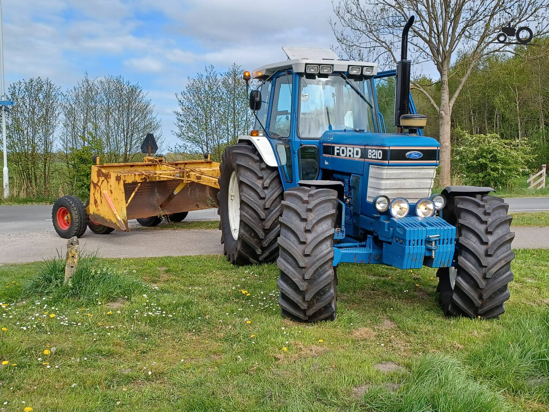 Foto Ford 8210 #1469651