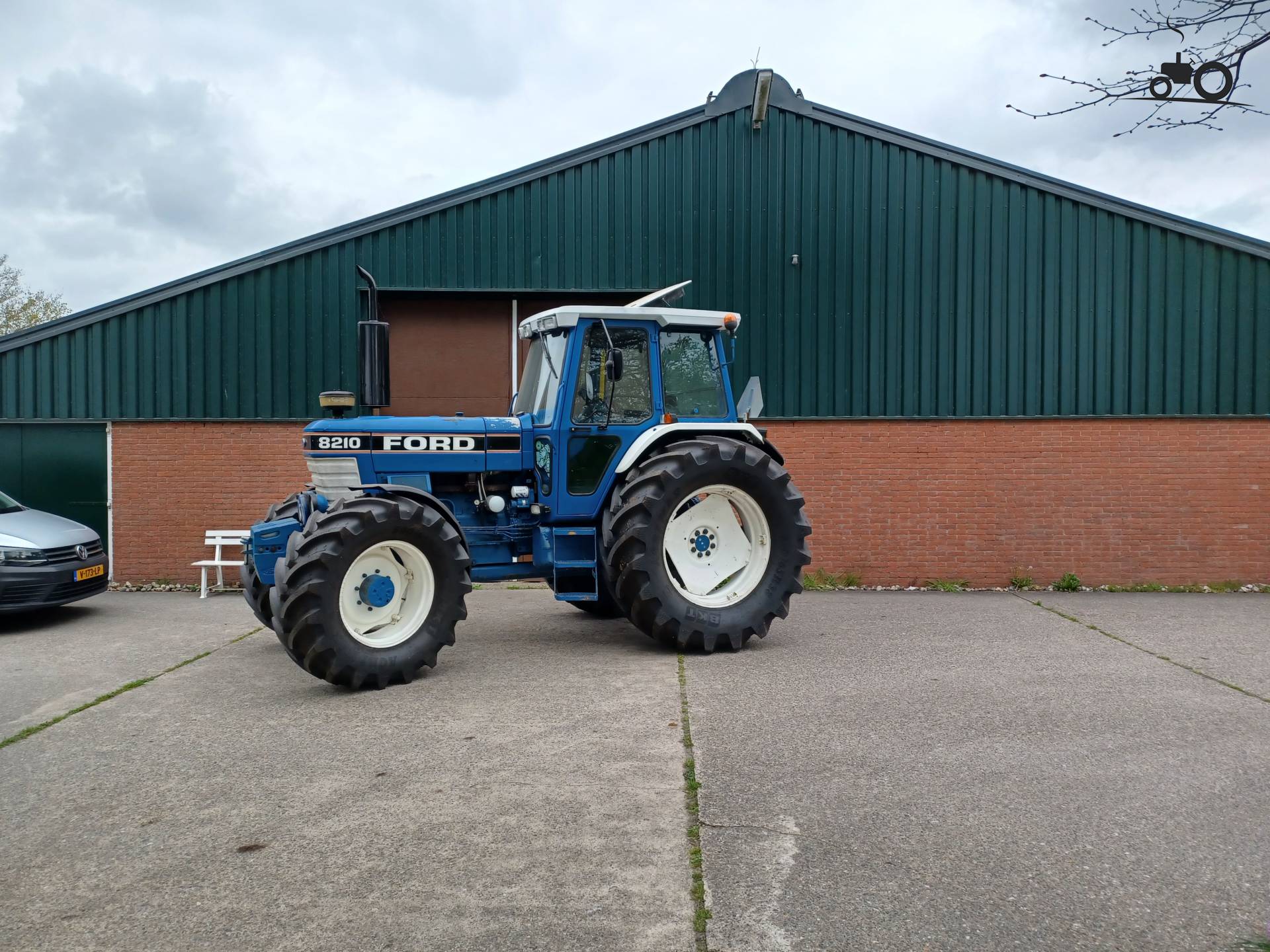 Foto Ford 8210 #1469652