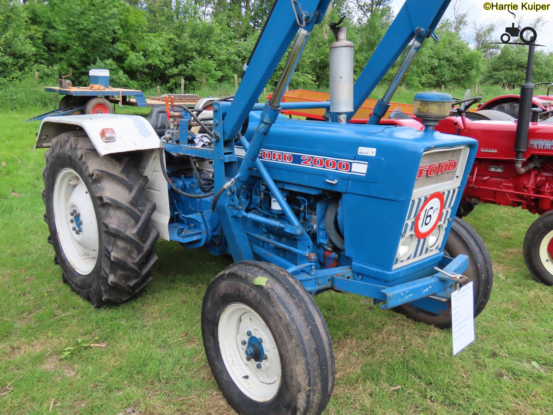 Foto Ford 2000 #1475311