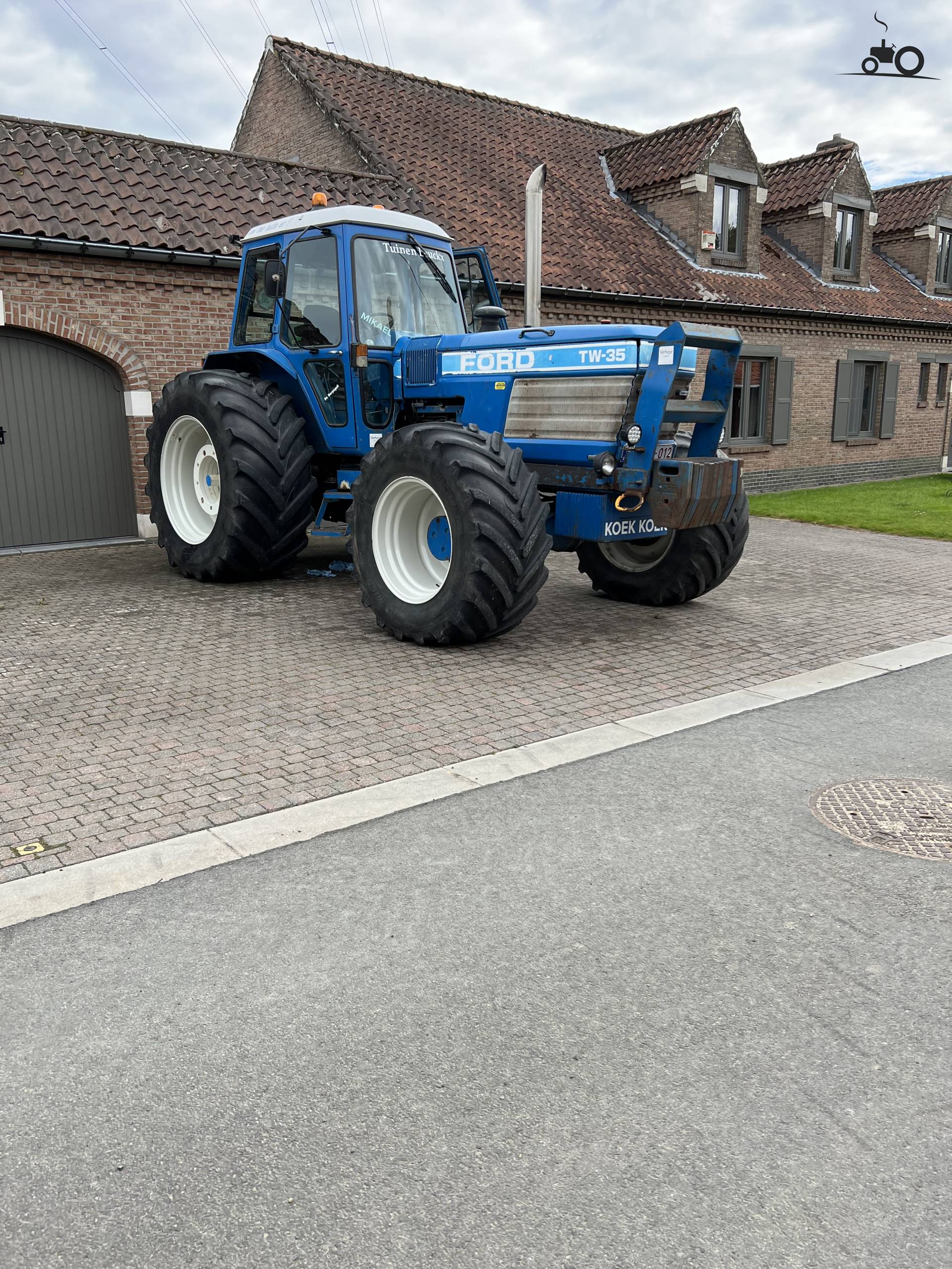 Foto Ford TW 35 #1480857