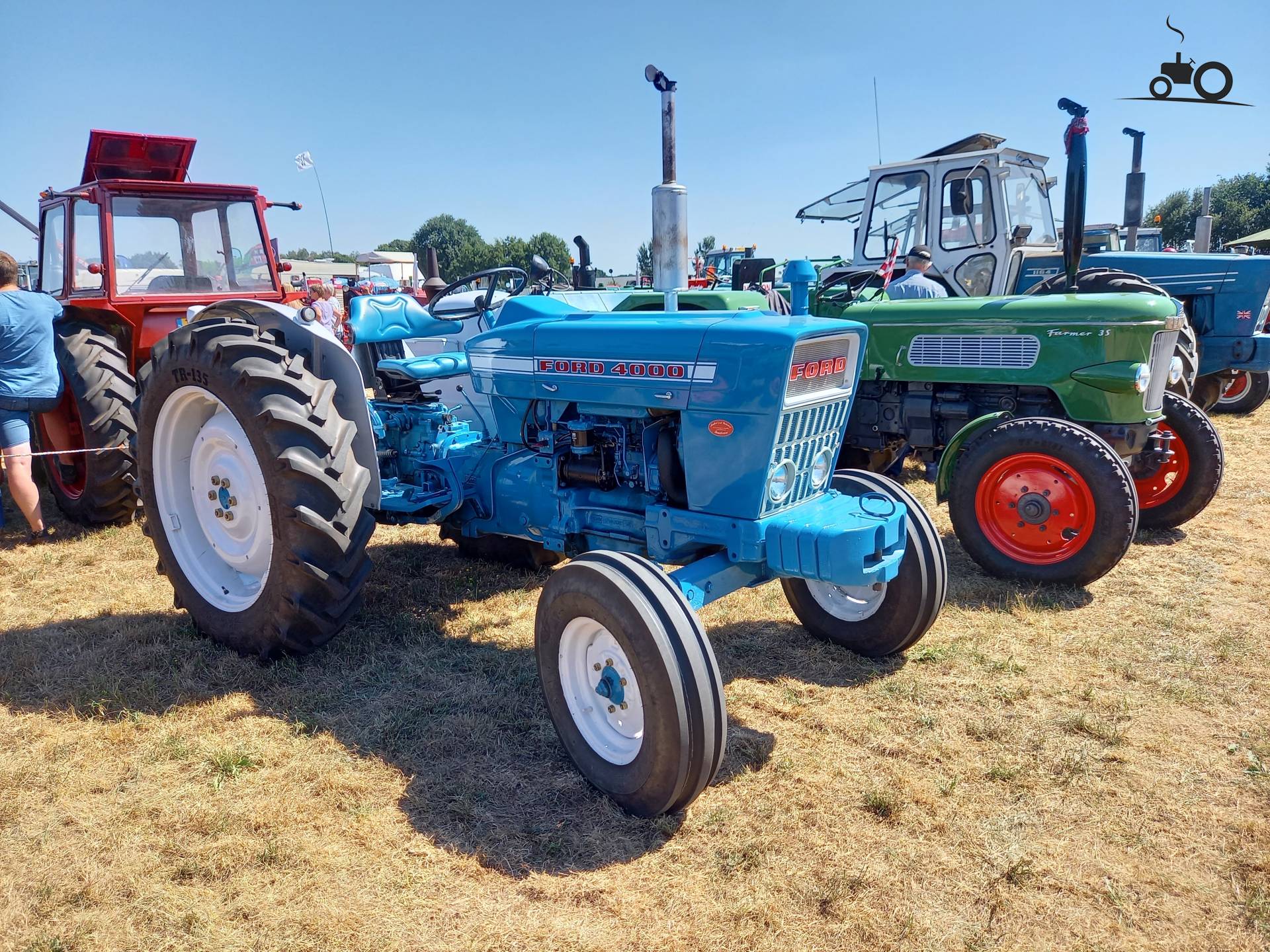 Foto Ford 4000 #1485764